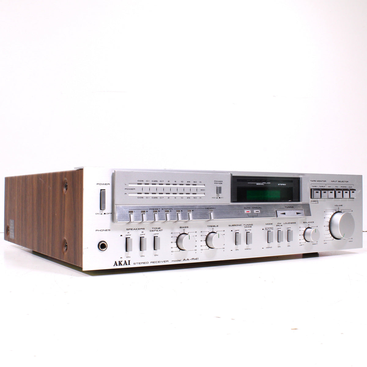 Akai AA-R41 Vintage AM FM Stereo Receiver Silver Face Wood Case (1981 ...