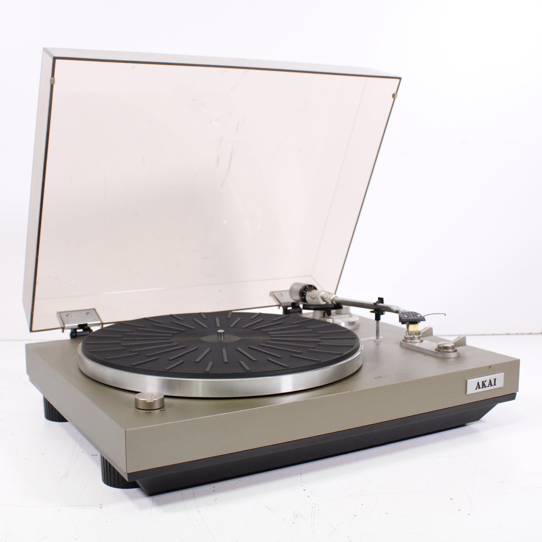 Akai AP-101C Belt-Drive Turntable with Electrical Auto-Stop & Arm Lift ...