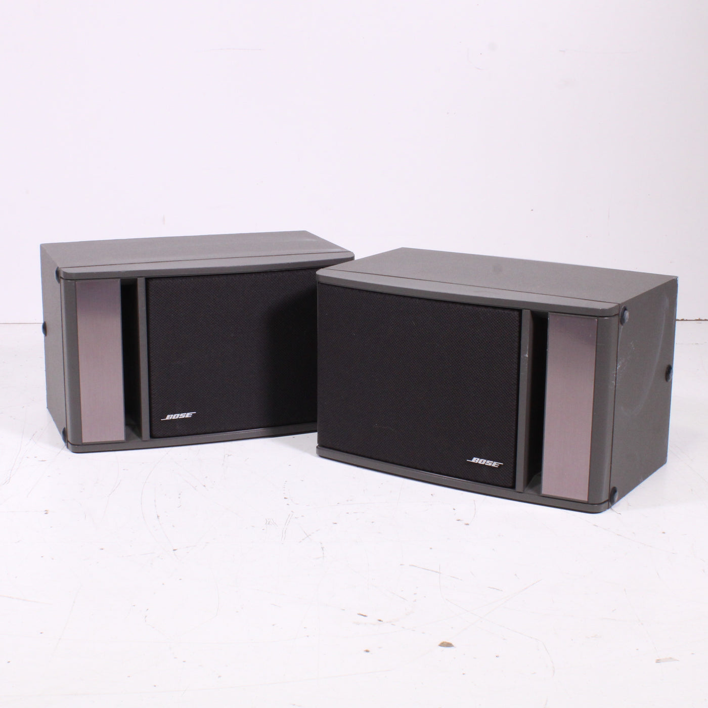 Bose 141 Direct/Reflecting Bookshelf Speakers Pair Compact Wide-Disper ...