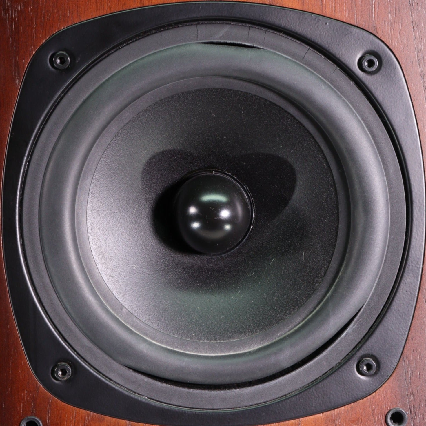 Castle Knight 5 Tower Speaker Pair (CRACKED FOAM) (MISSING STANDS)