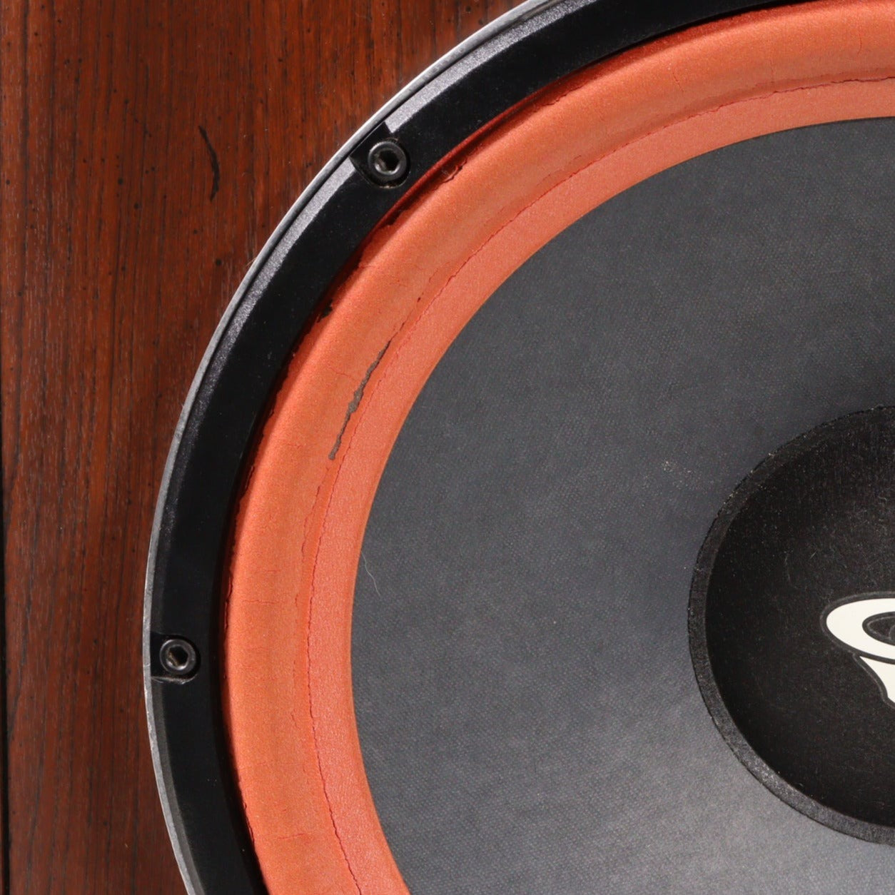 Cerwin-Vega! RE-30 Re Series Floorstanding Speaker Pair (NO TWEETER SO