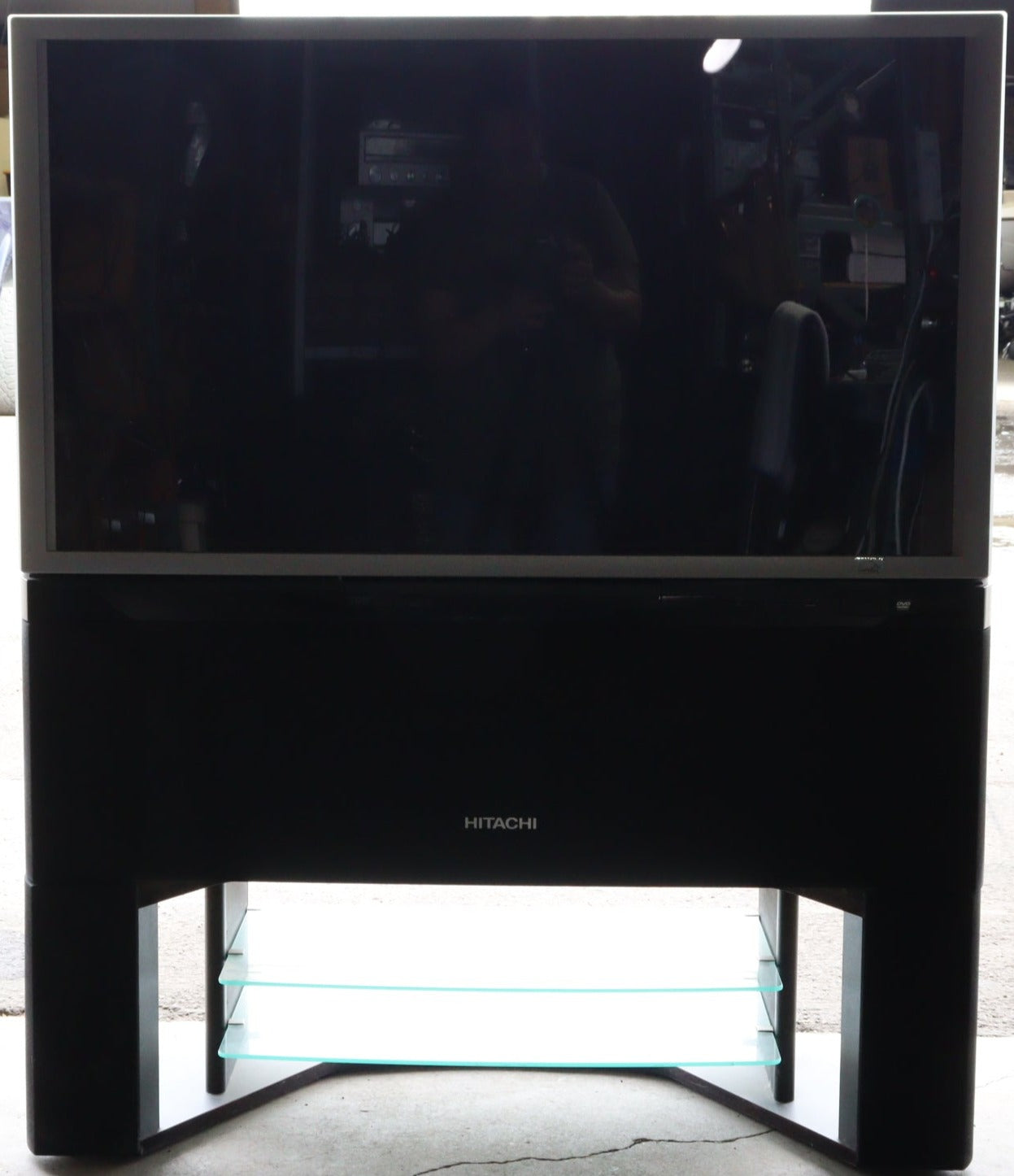 Hitachi 46W500 Combination Projection Color TV and DVD Player (DVD WON