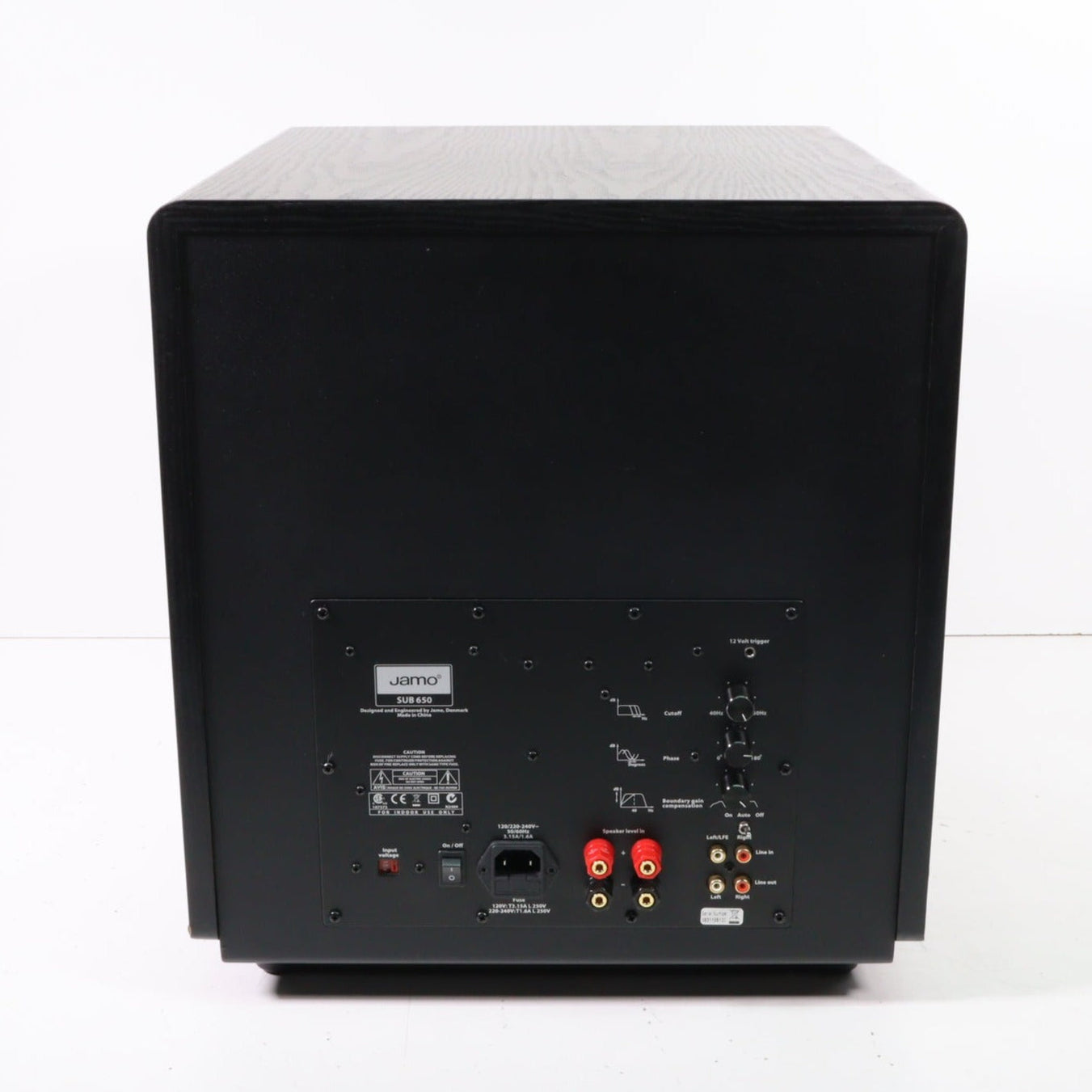 Jamo SUB 650 Closed Subwoofer System (Black) — SpenCertified