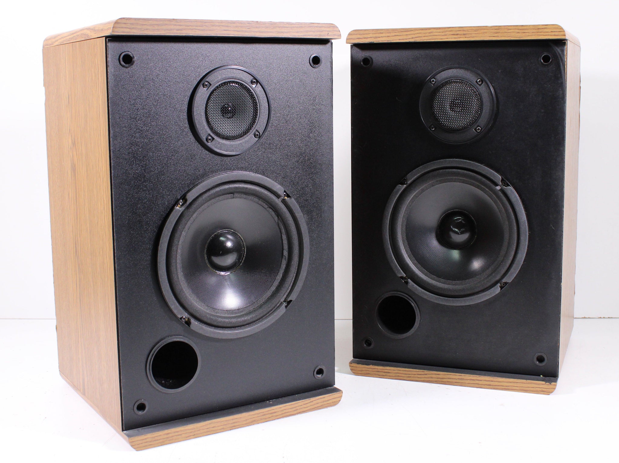 KLH Model 802 Bookshelf Speaker Pair