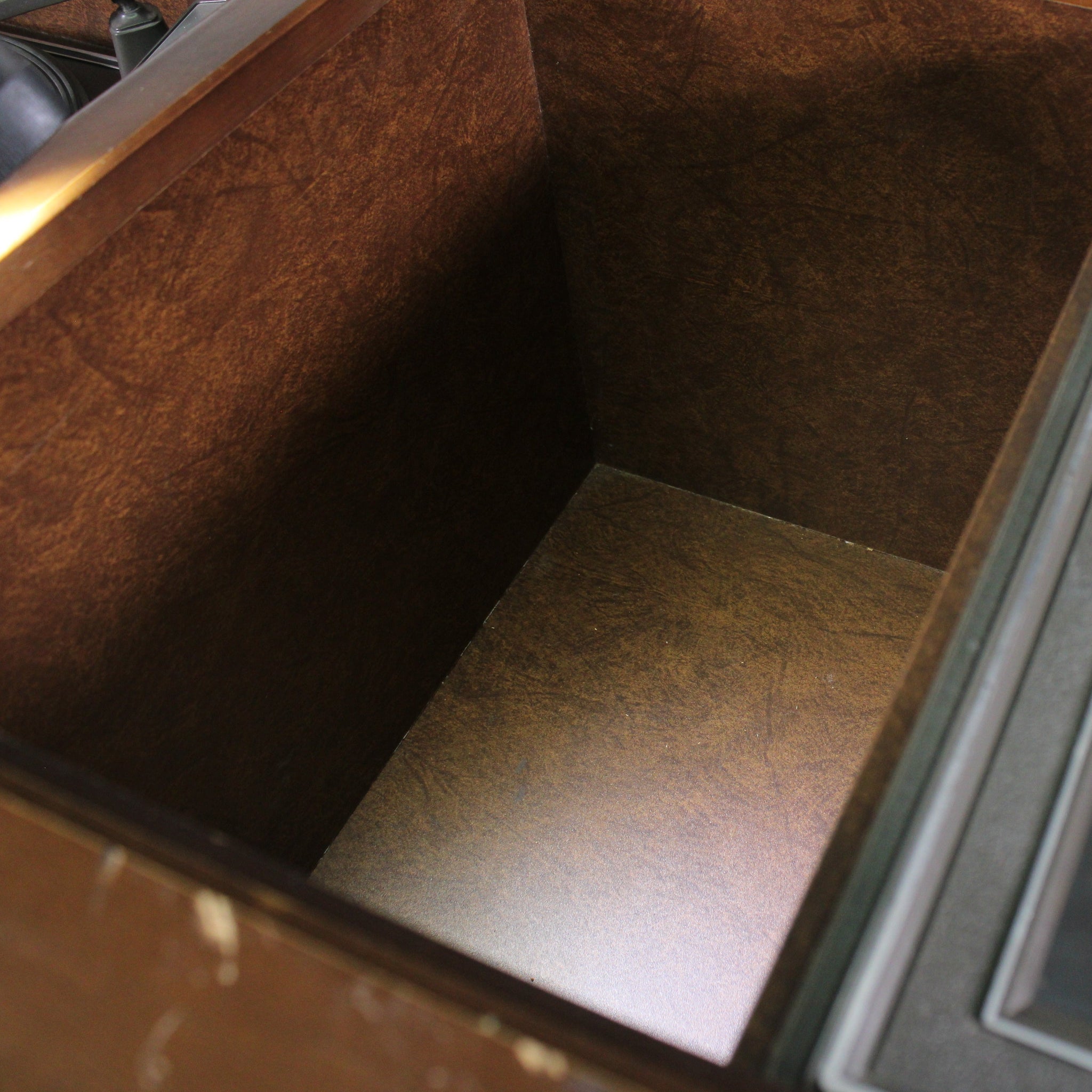 Magnavox 1P3931 Astro-Sonic Stereo Console Record Player Cabinet (PICK