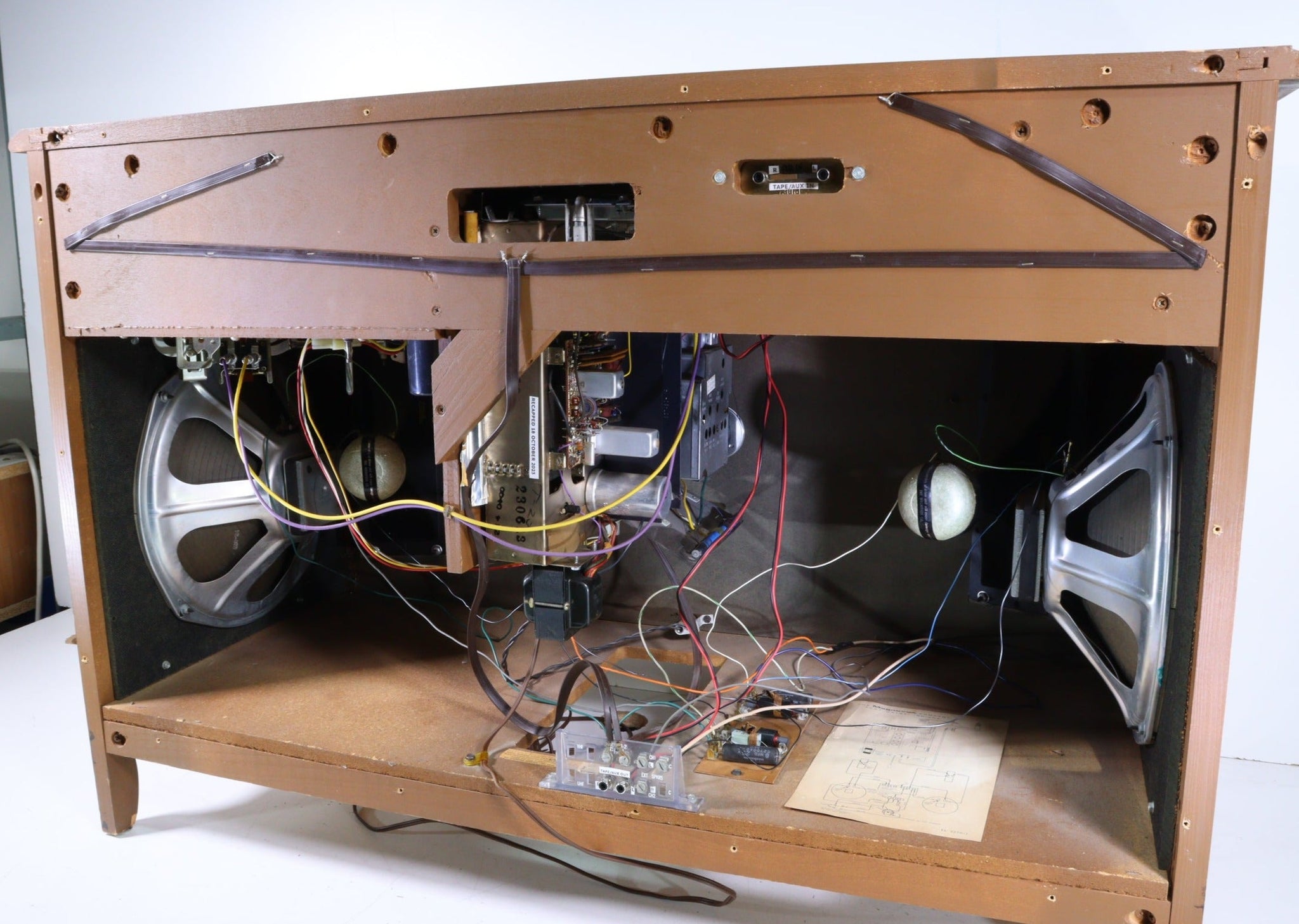 Magnavox Micromatic Stereo Console Record Player with FM/AM Radio, Aux