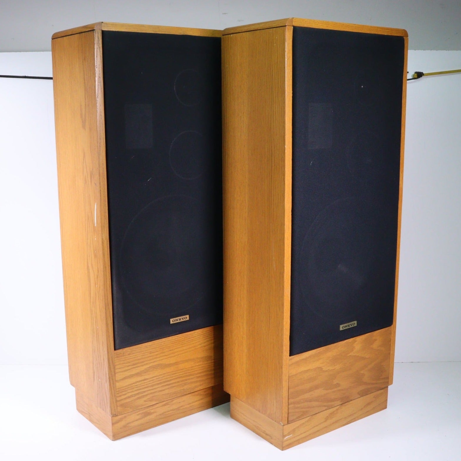 Onkyo S-70 4-Way Tower Speaker Pair — SpenCertified