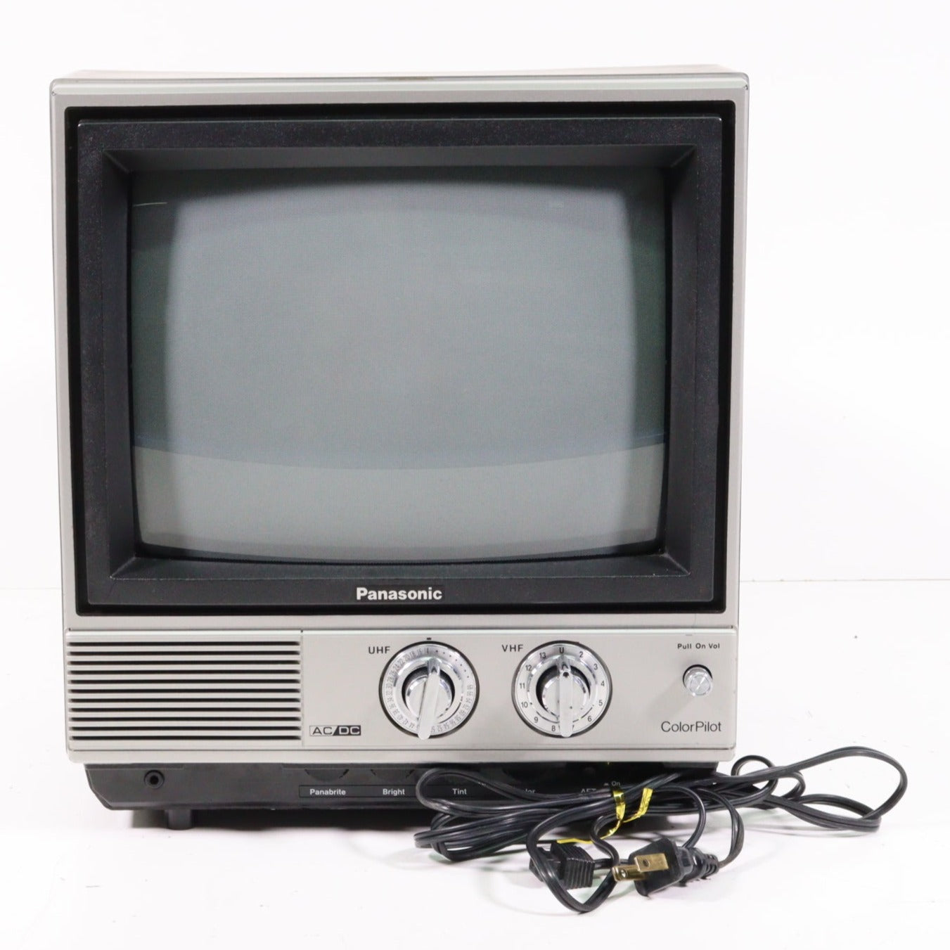 Panasonic CTG-1016 10" Color CRT Television Vintage ColorPilot TV