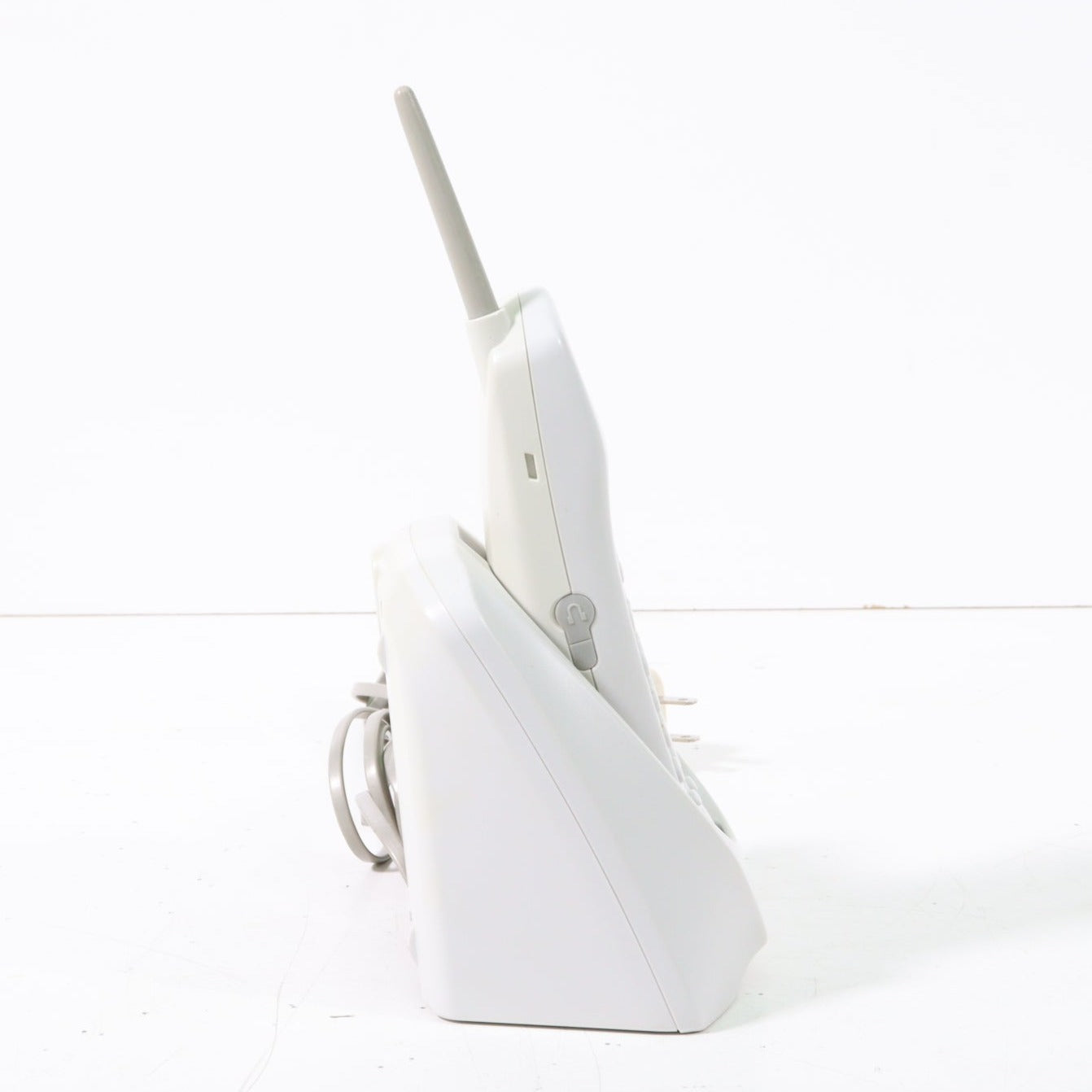Radio Shack 43-3533 900MHZ Cordless Table Wall Phone White