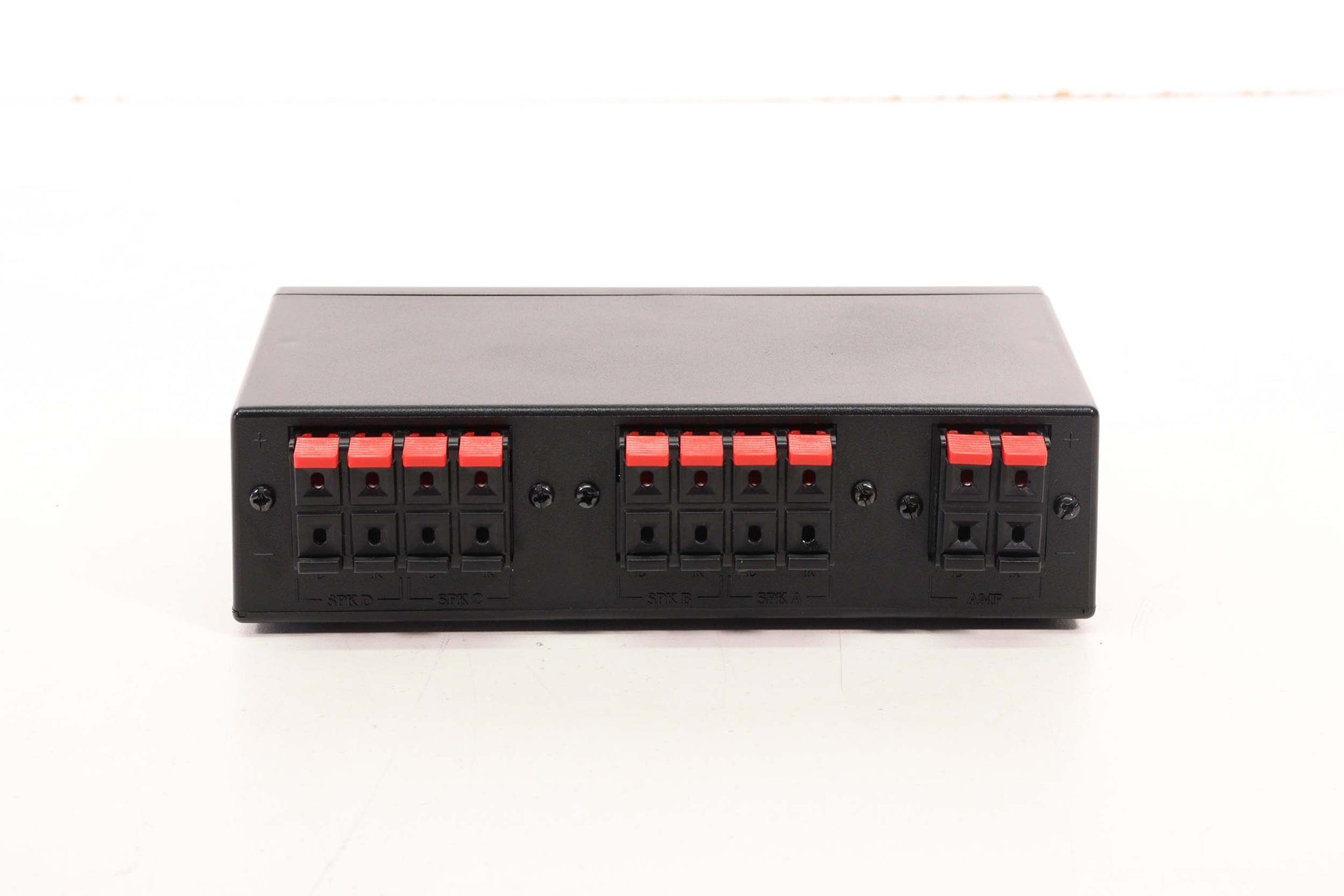 RadioShack 40-137 4-Output High Power Stereo Speaker Control Center