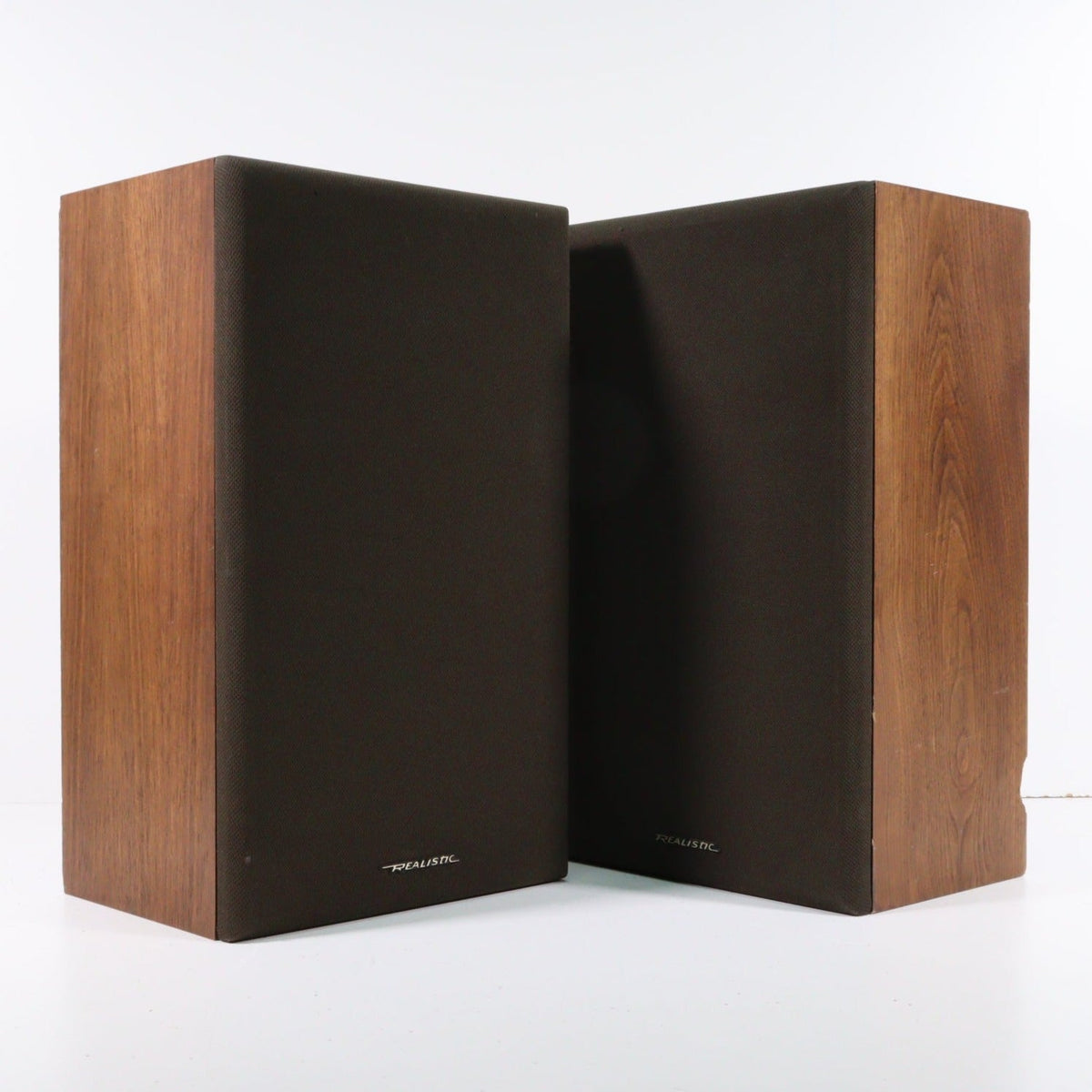 Realistic MC-1800 Bookshelf Speaker Pair — SpenCertified