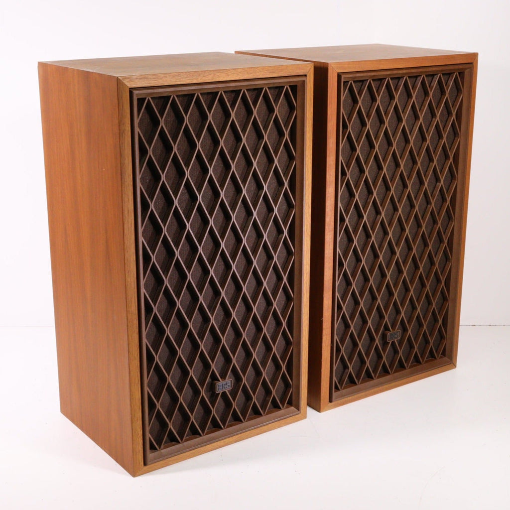 Realistic NOVA-8B Loudspeaker Speaker Pair