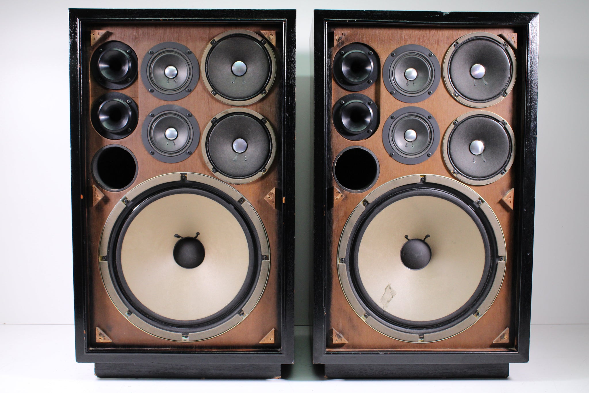 Sansui SP-5000 4-Way, 7-Speaker Floorstanding Loudspeakers