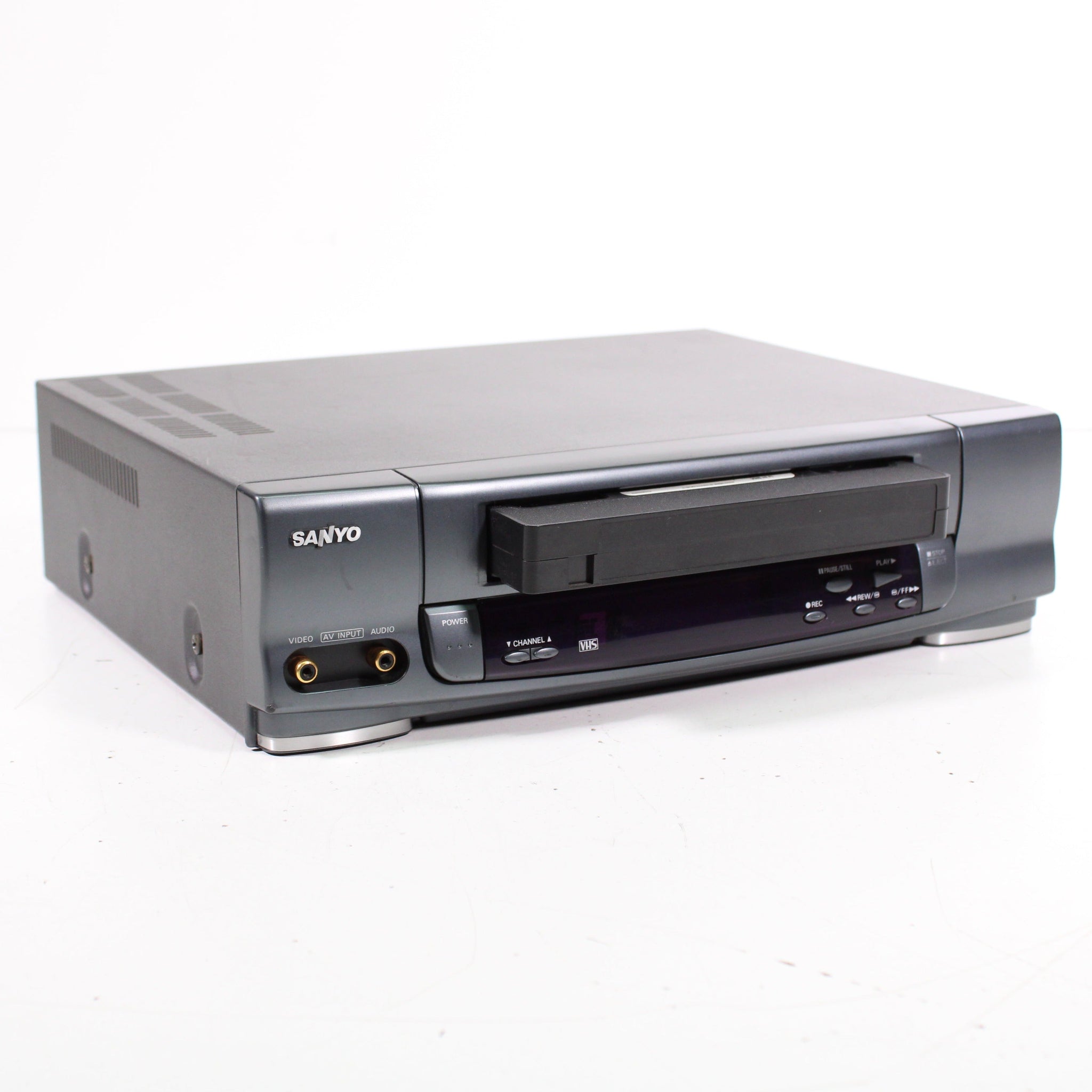 Sanyo VWM-350 VCR Video Cassette Player Recorder with Digital Auto Tra