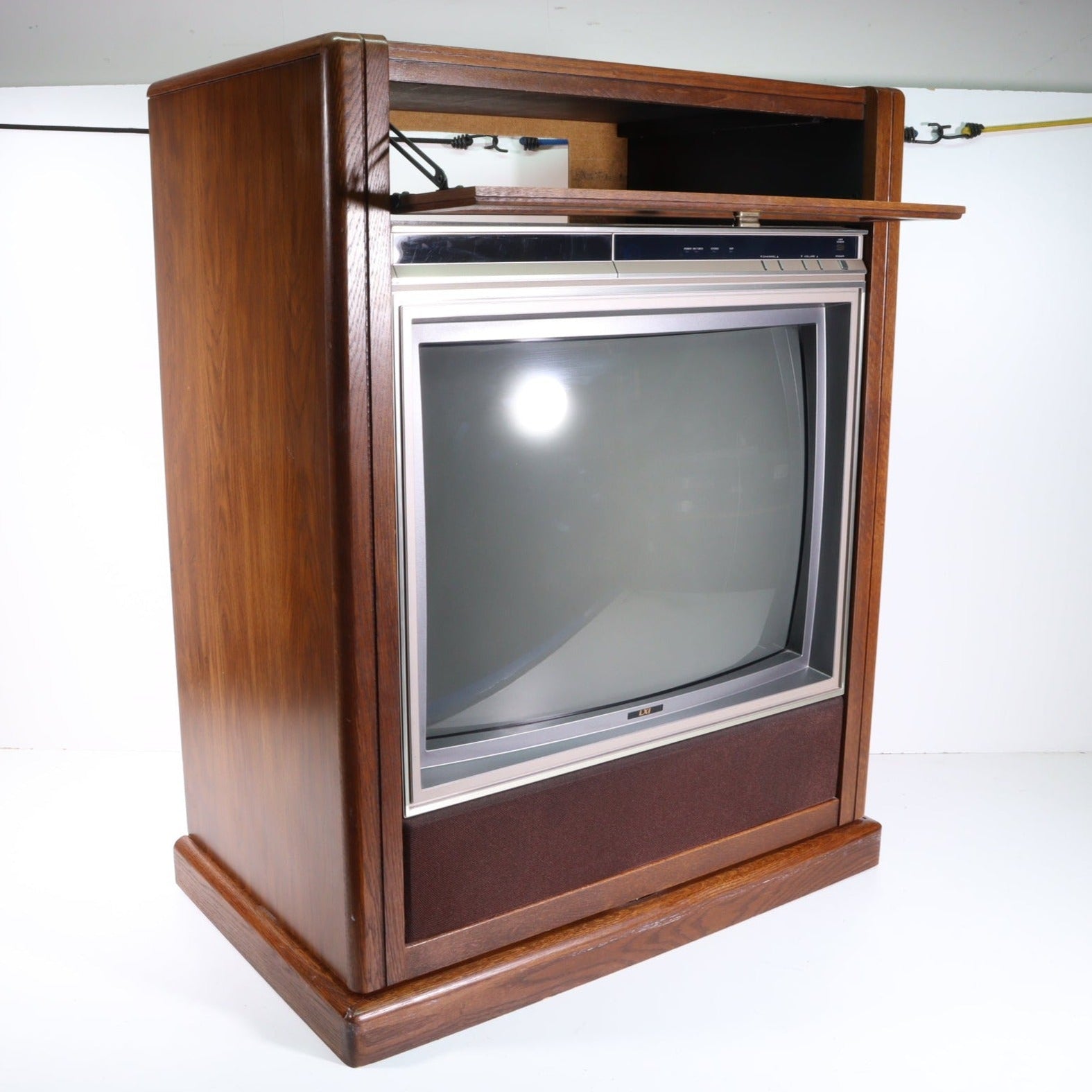 Sears 564.48710850 26" Retro Console Color Television — SpenCertified