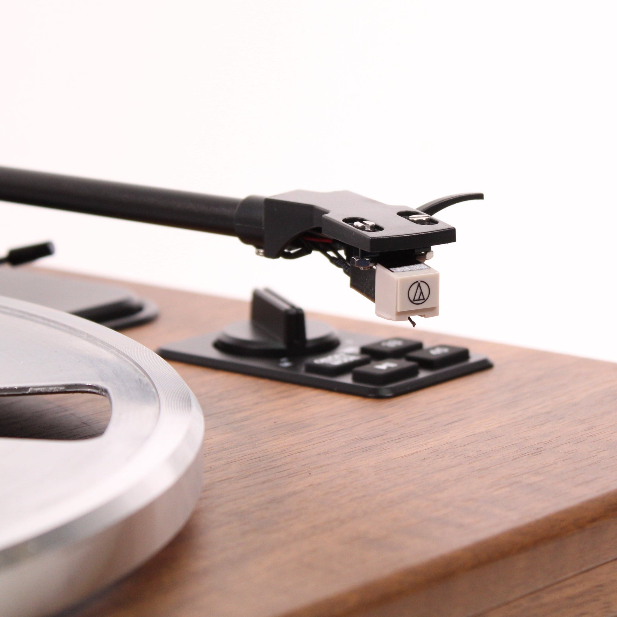 Seasonlife HQ-KZ018 Turntable Record Player with Built-in HiFi Speaker