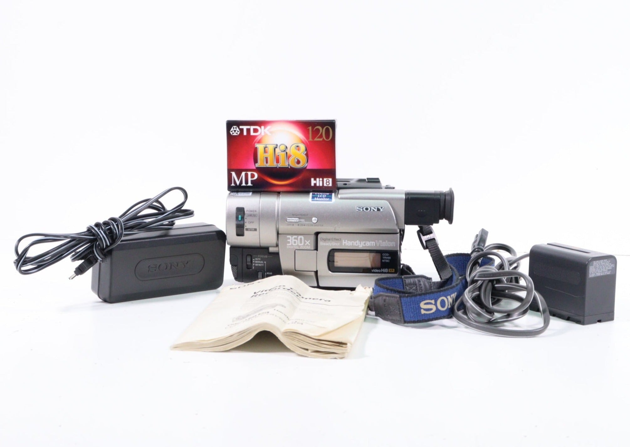 Sony CCD-TRV66 Video Camera Recorder Hi-8 Handycam Camcorder with Carr ...