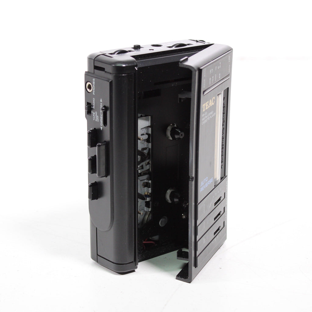 Teac PP-30 Portable Handheld AM FM Stereo Cassette Player