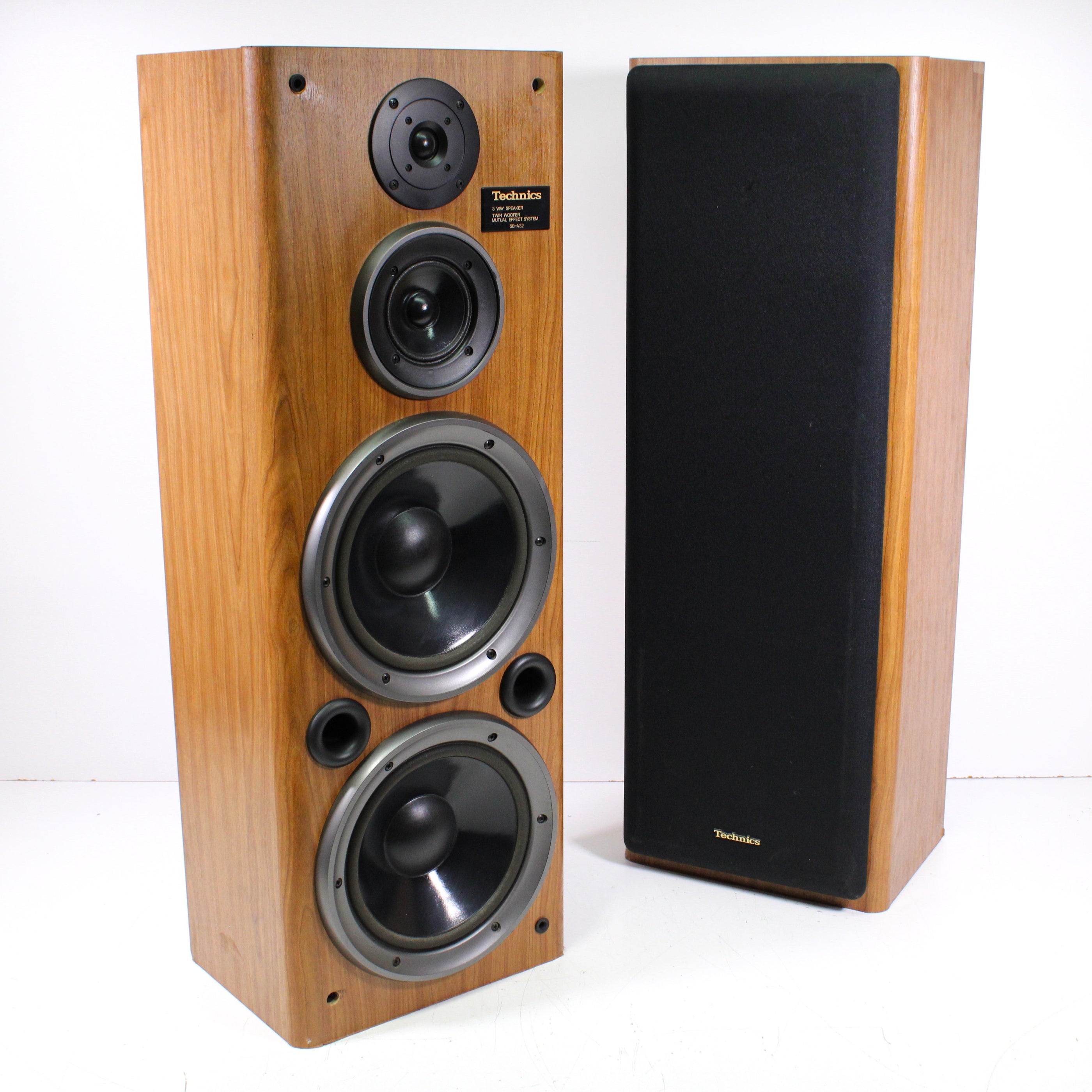 Technics SB-A32 3-Way Tower Speaker Pair — SpenCertified