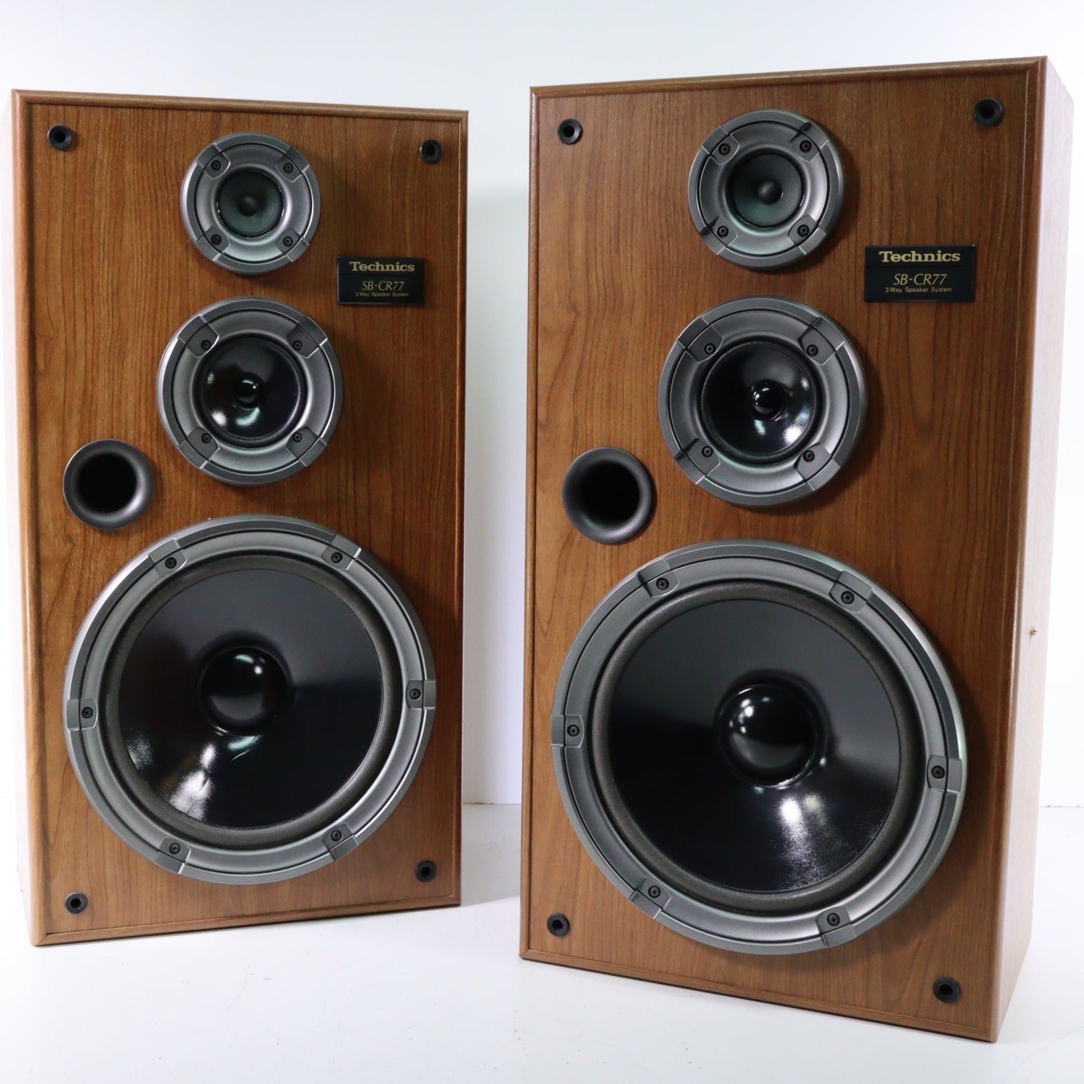 Technics SB-CR77 Vintage 3-Way Speaker System Pair 8 Ohms 200 Watts