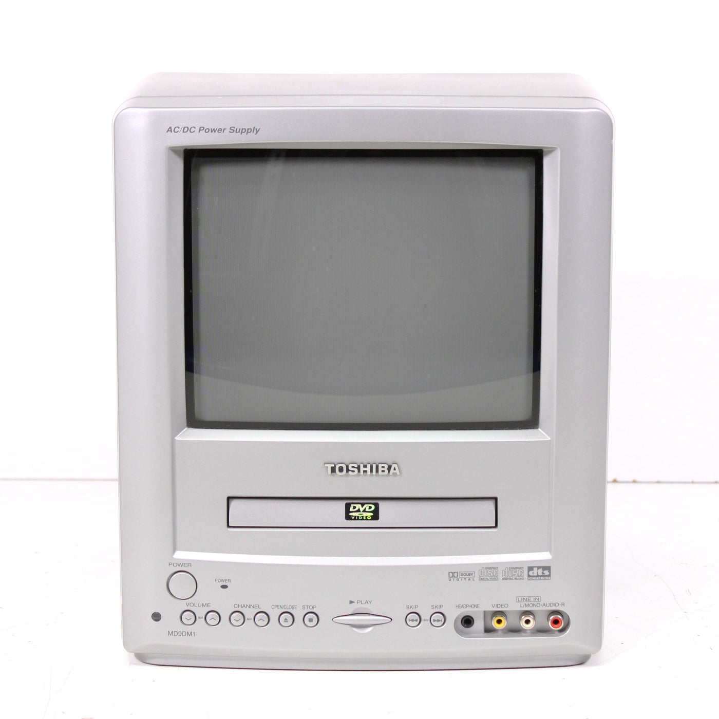 Toshiba MD9DM1R 9" CRT TV DVD Combo Portable Gaming Television (2002 ...