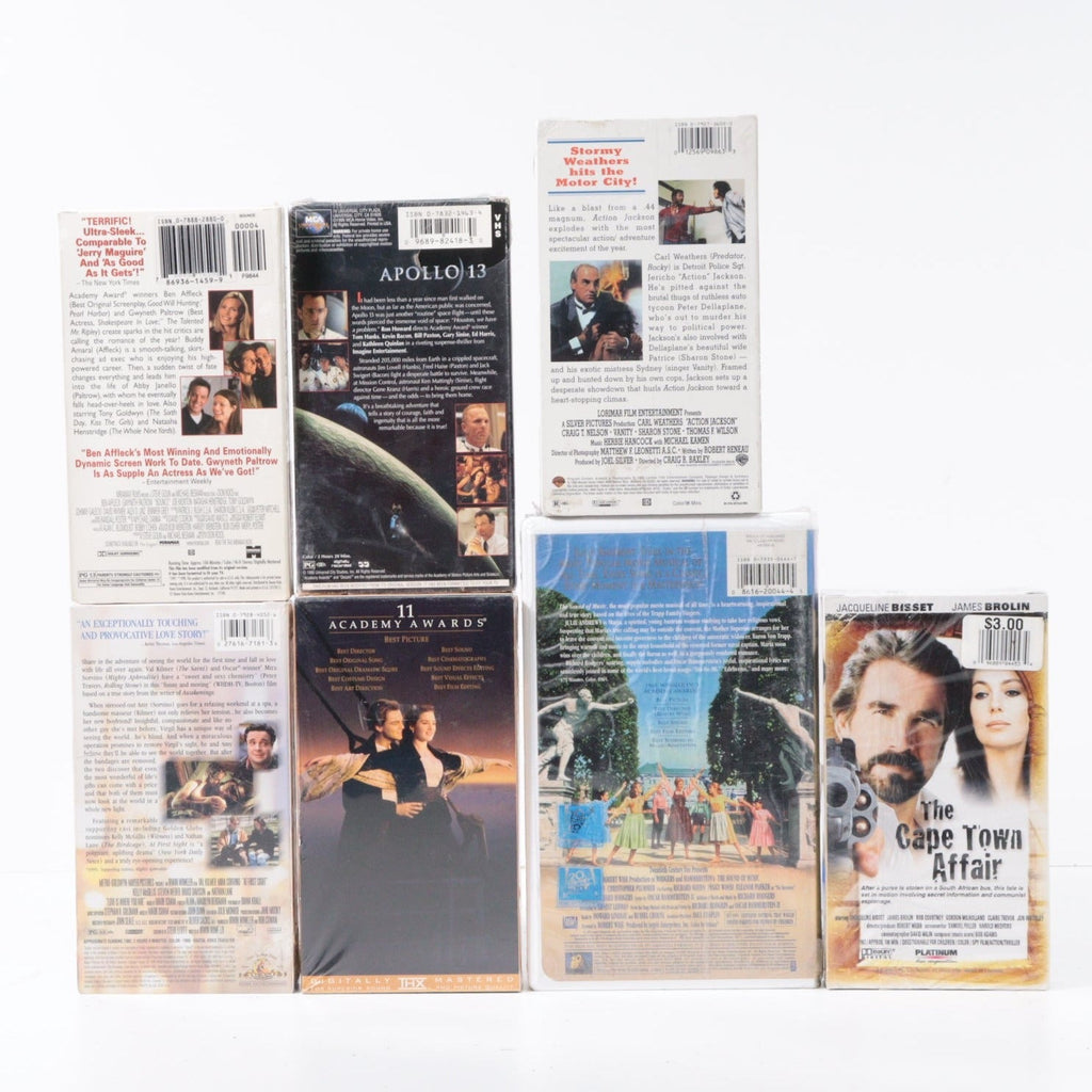 VHS Collection: Bundle of 8 VHS Classic Movies Including Titanic (BRAN