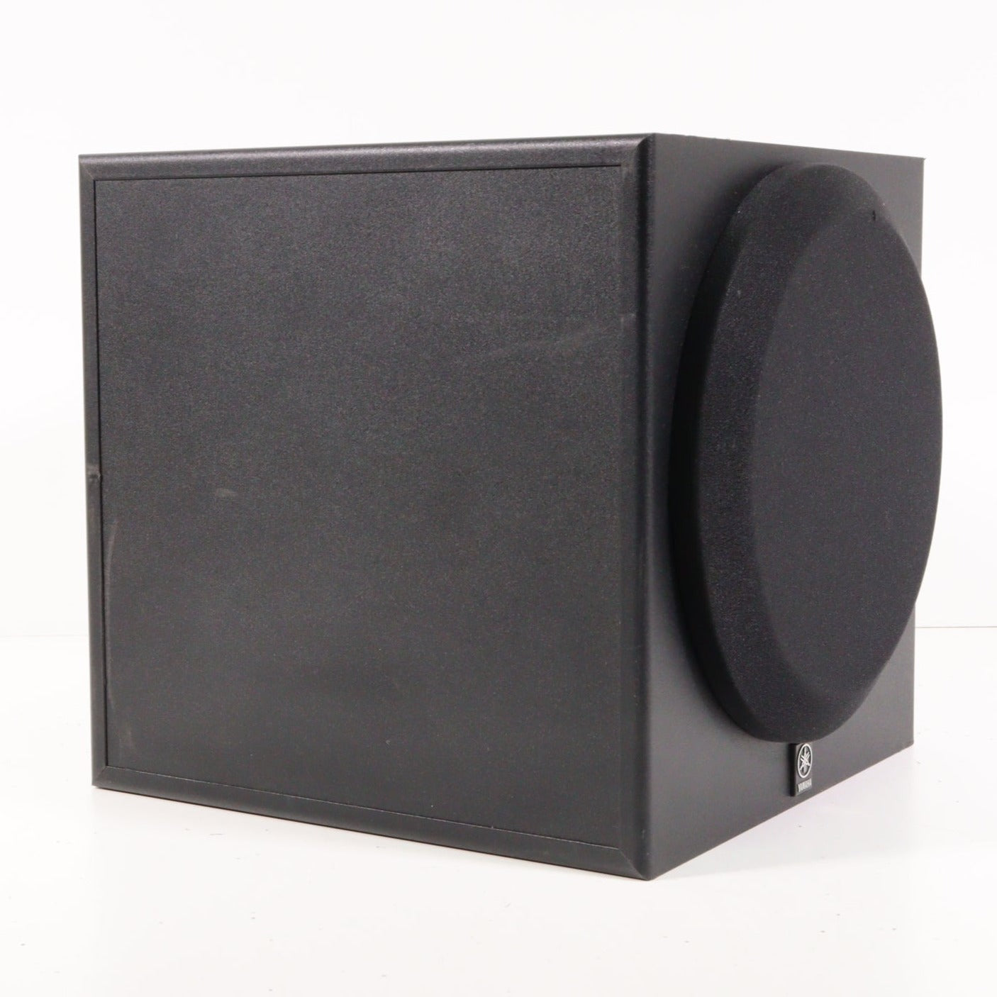Yamaha YST-SW012 Small Black Powered Subwoofer