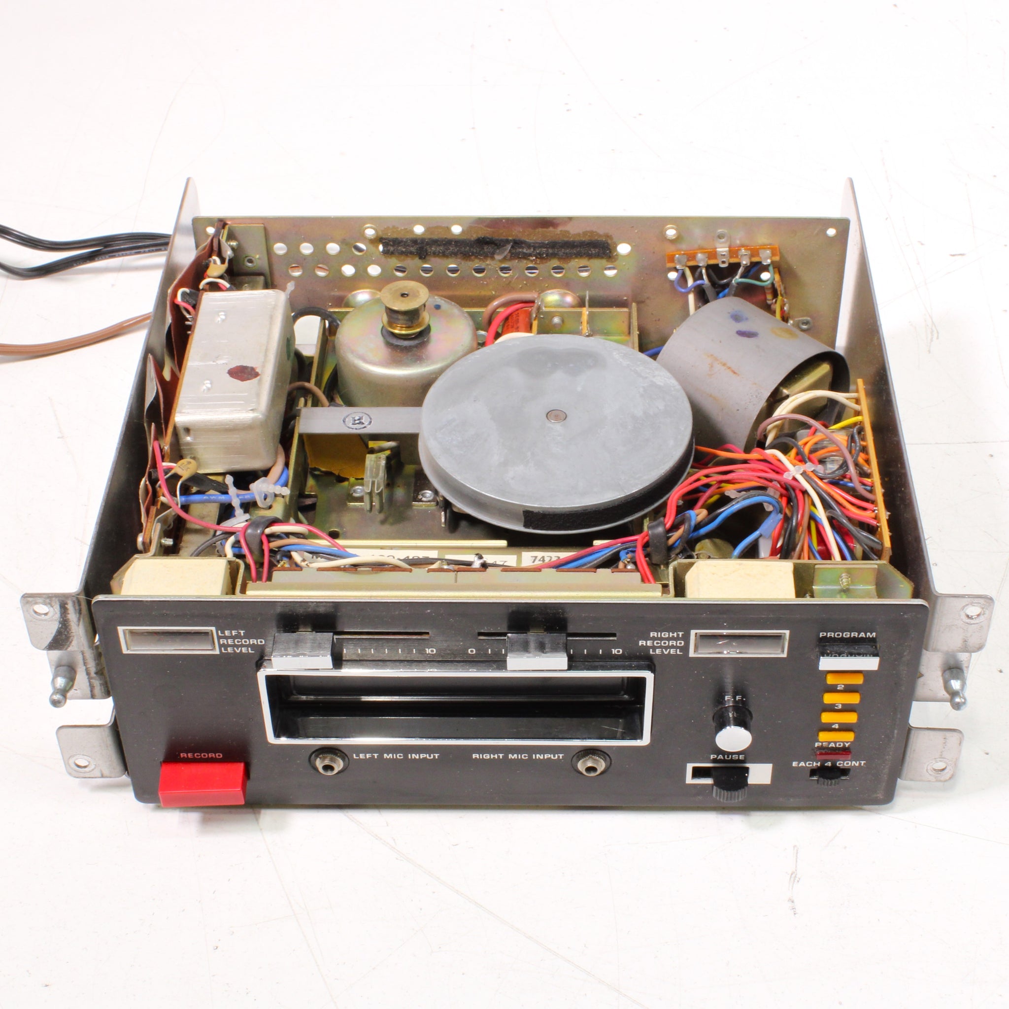 Vintage 8 Track Players — SpenCertified