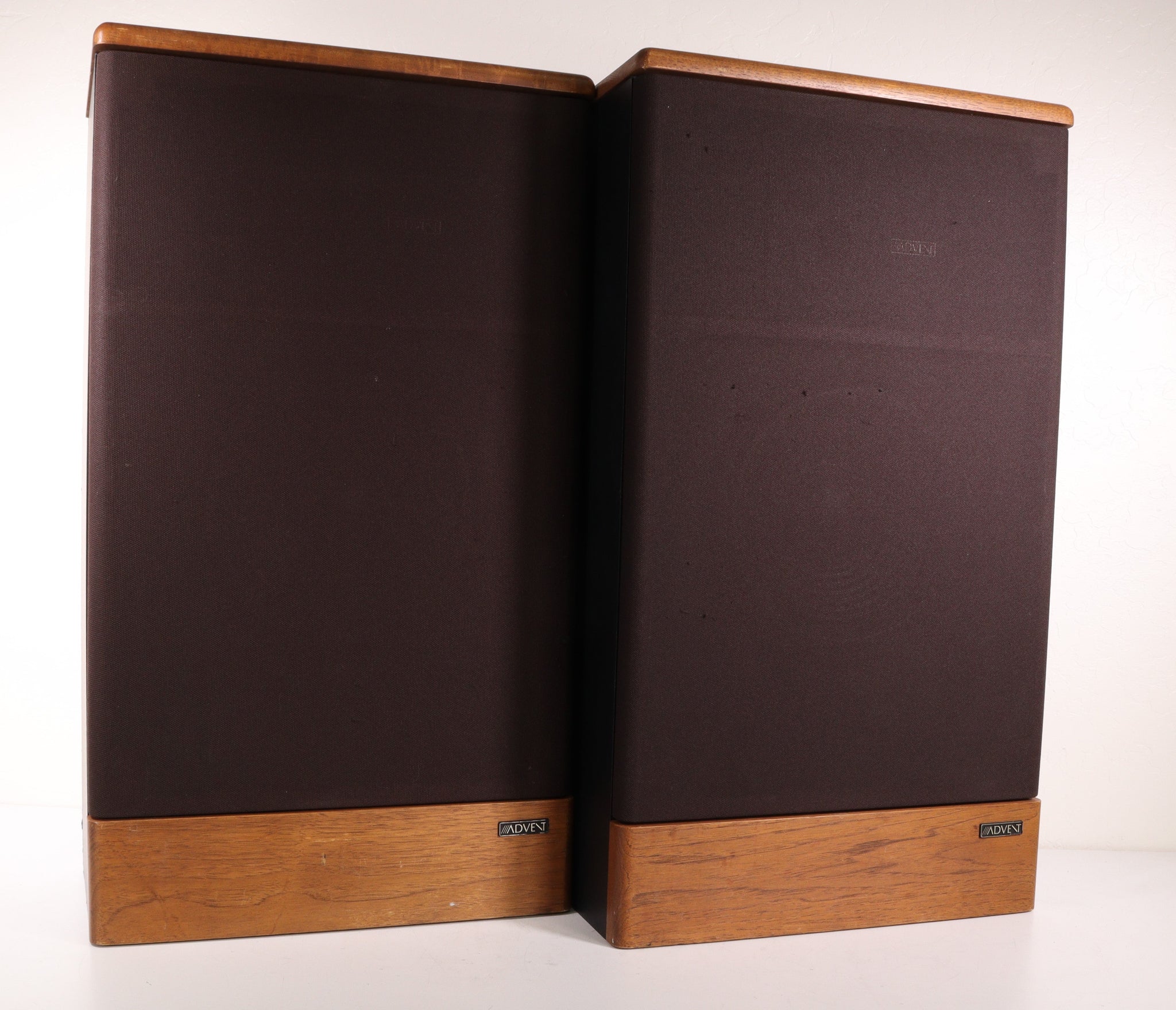 Advent Small Tower Speaker Pair Set 10 Inch Woofers