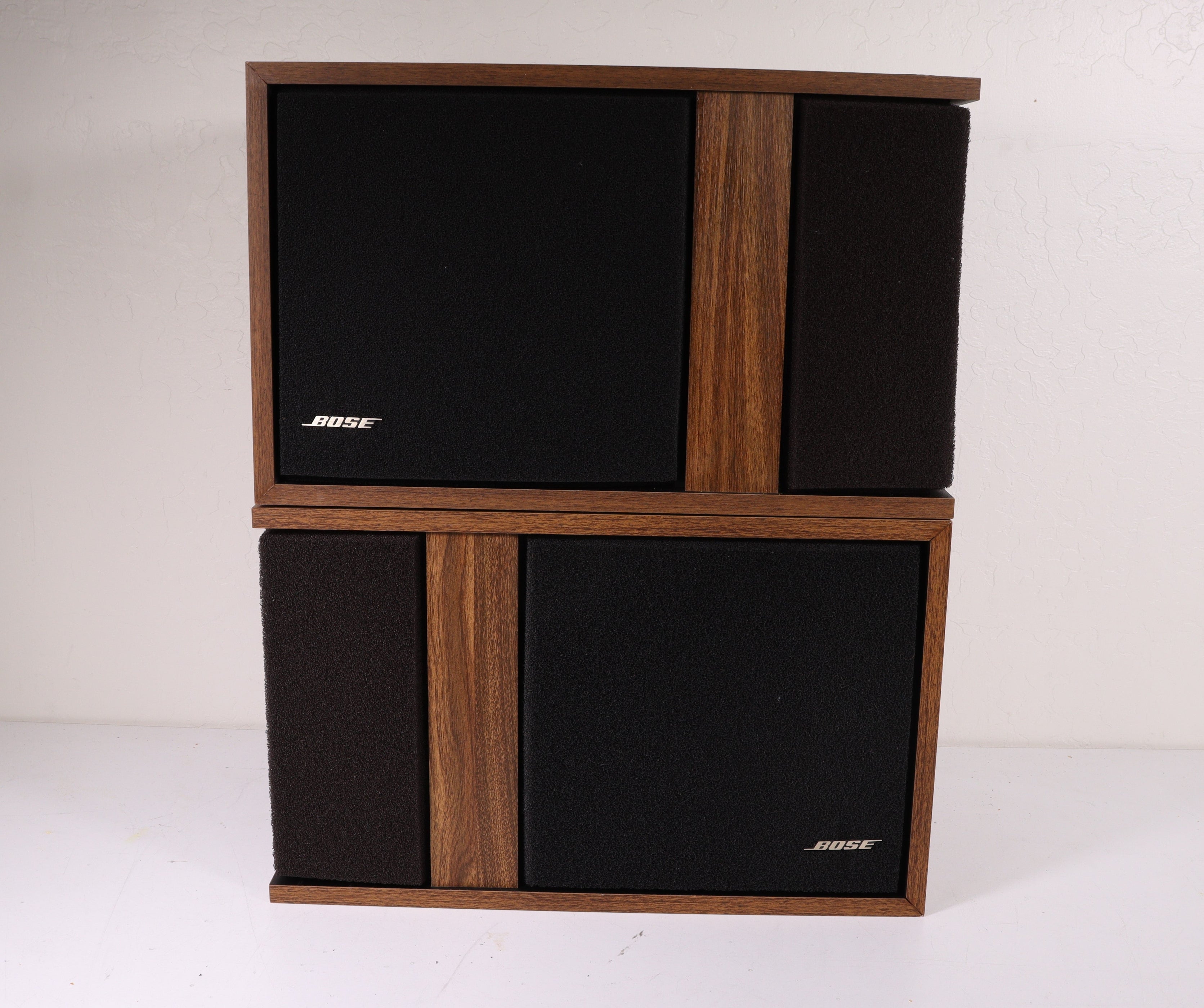 Bose 301 Direct Reflecting Small Bookshelf Speaker Pair — SpenCertified