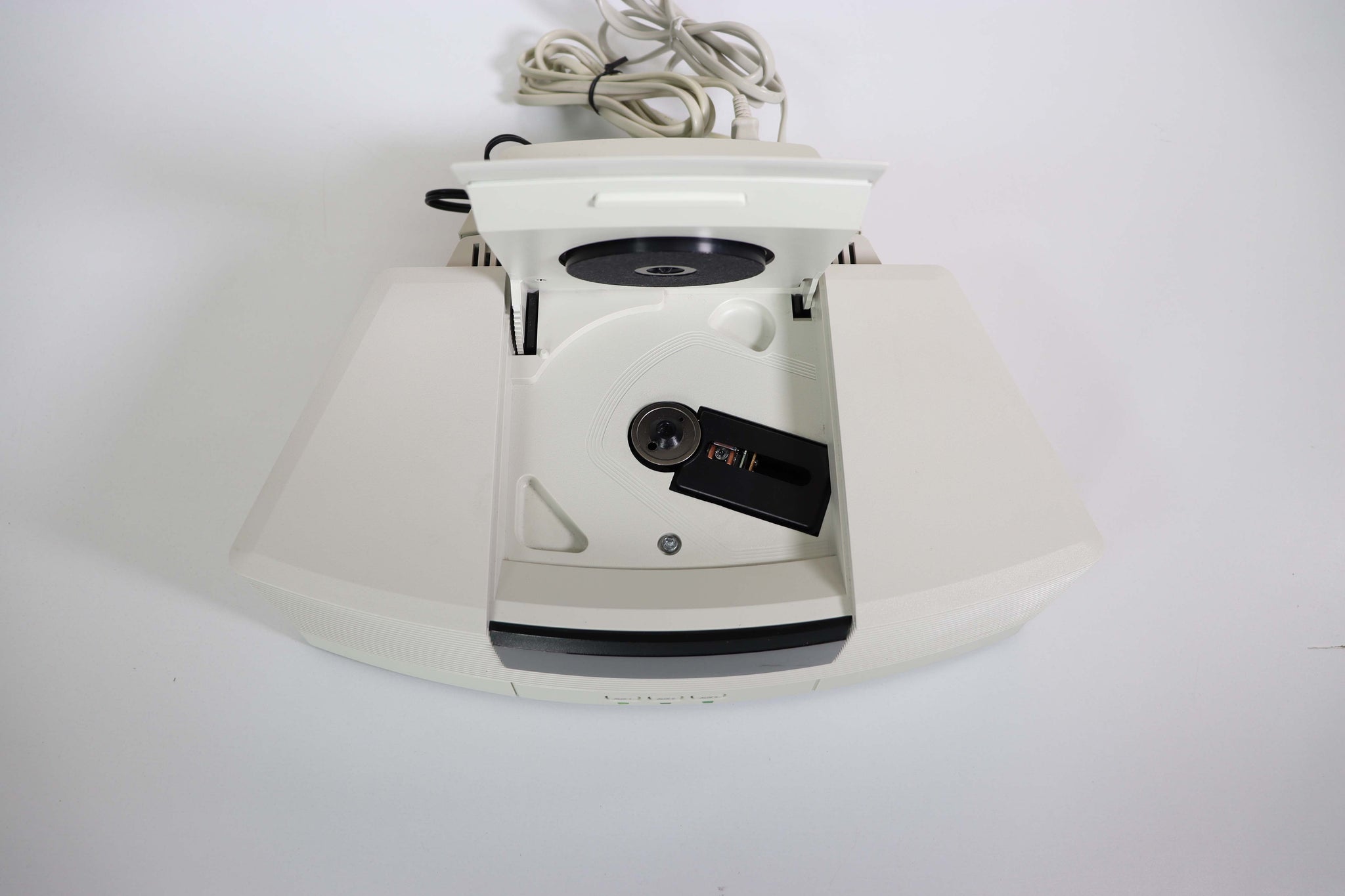 Bose Wave Radio CD AM FM Pedestal Platinum White AWACCQ Personal Home