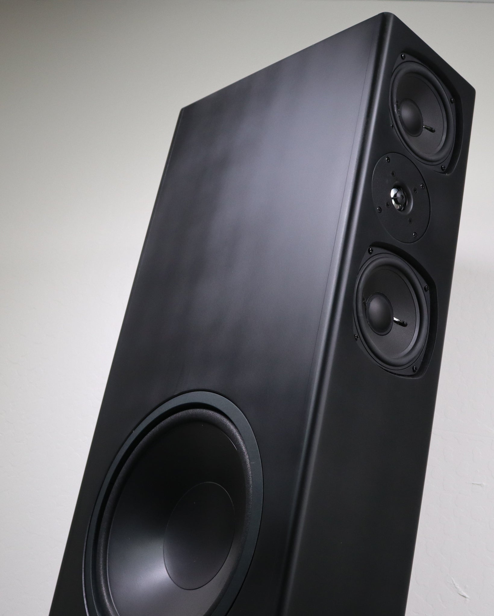 Definitive Technology BP 2002 Bipolar Array Tower Speaker Pair with Po