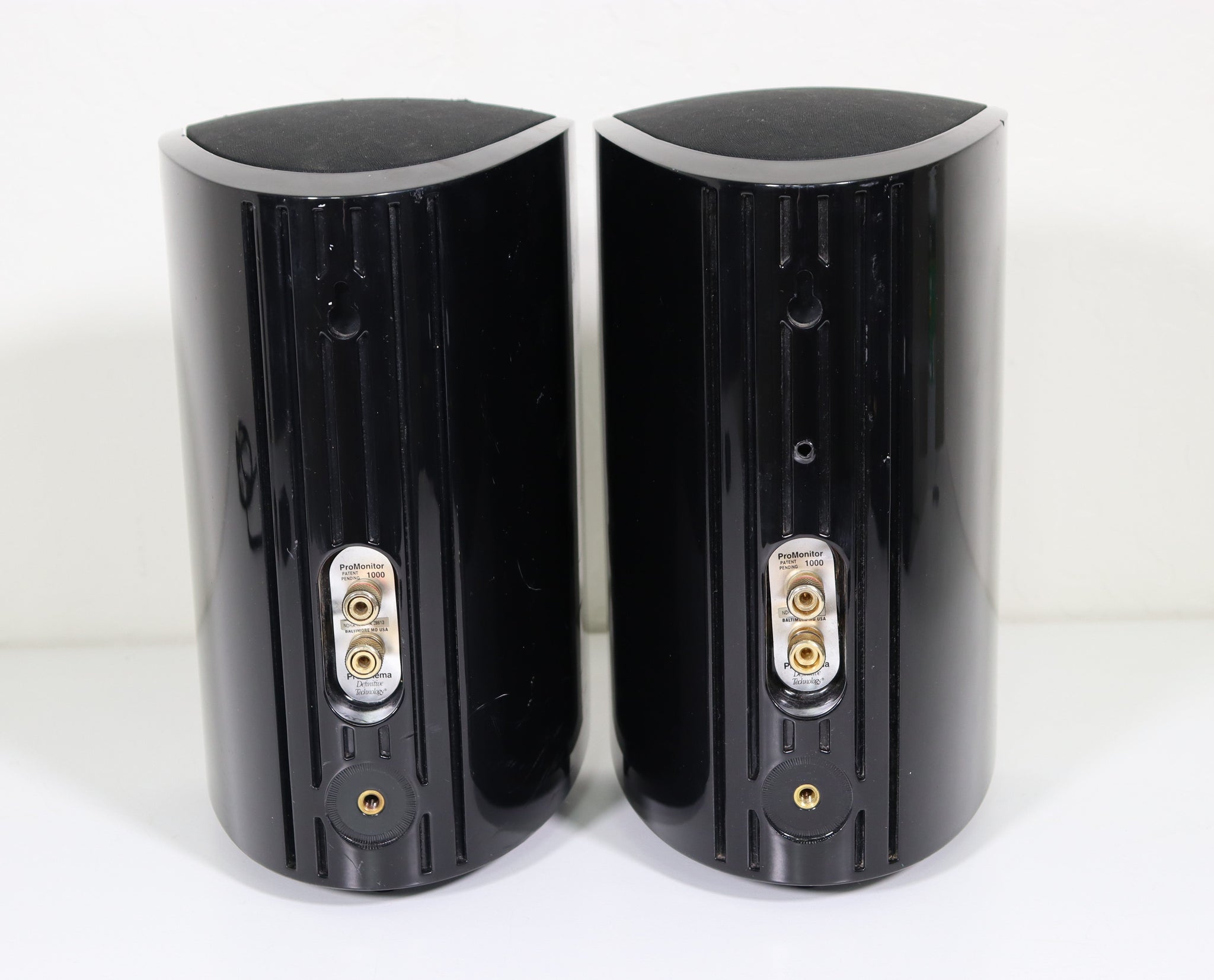 Definitive Technology ProMonitor 1000 ProCinema Small Bookshelf Speake