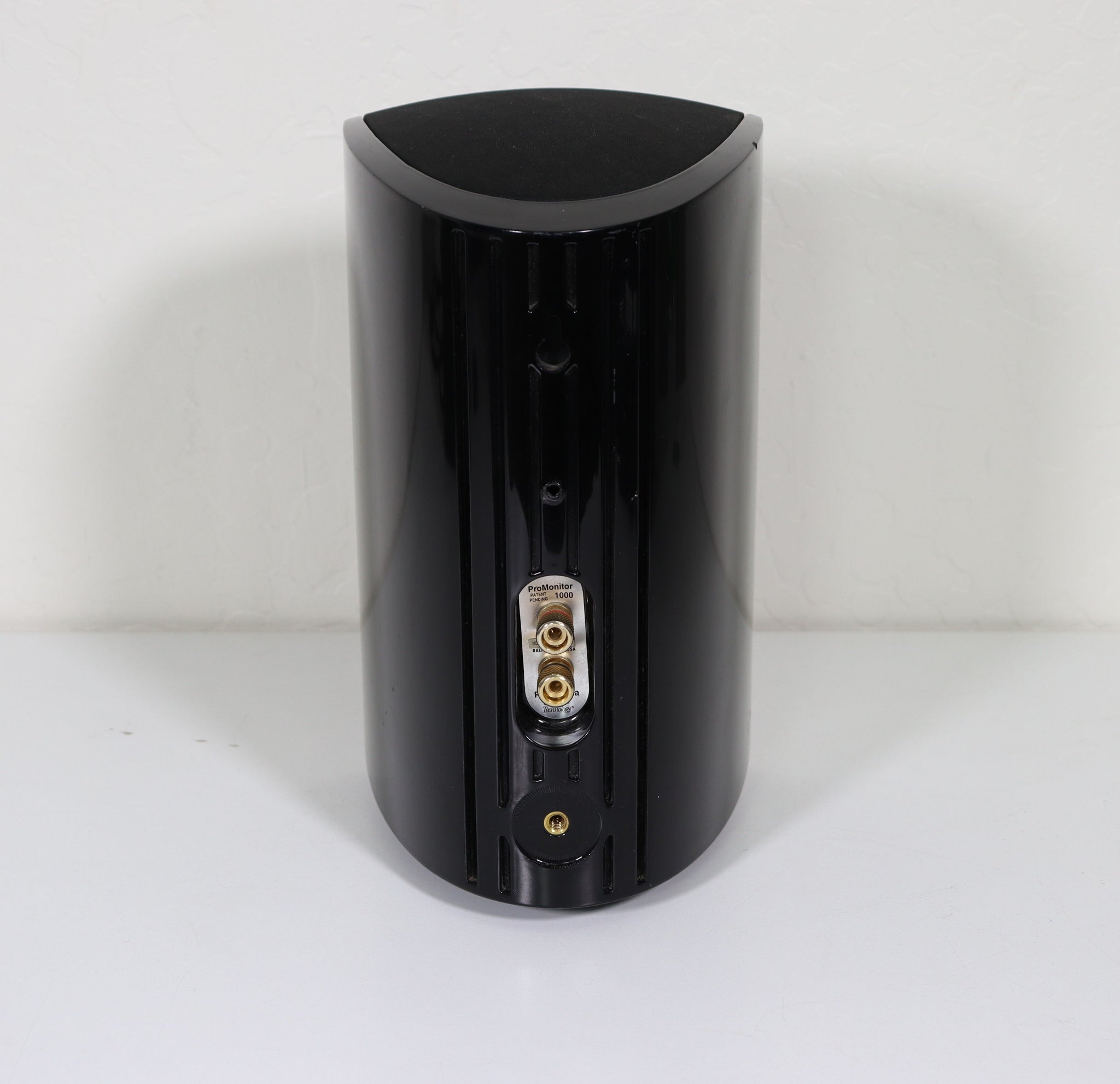 Definitive Technology ProMonitor 1000 ProCinema Small Bookshelf Speake