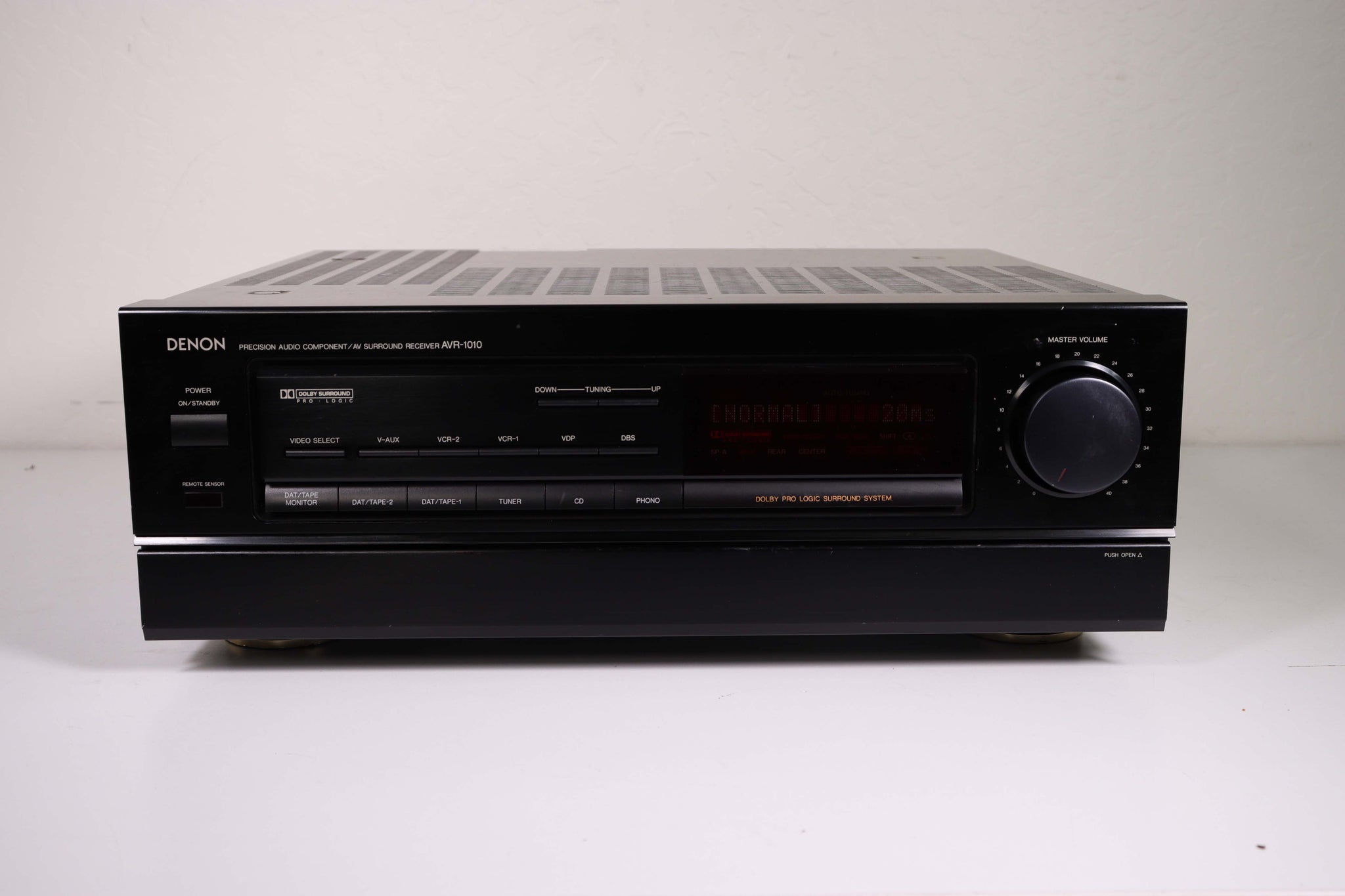 Denon AVR-1010 Precision Audio Component / AV Surround Receiver Amplif