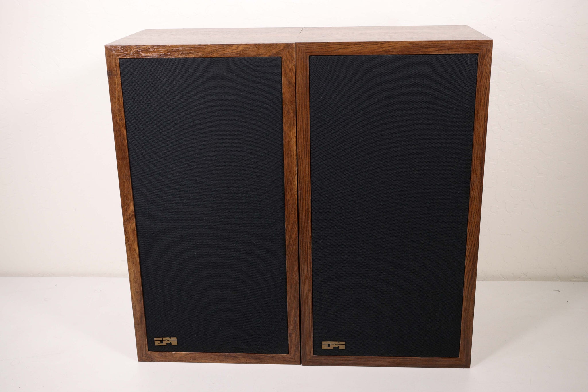 EPI 100V 2 Way Small Bookshelf Speaker Pair Dark Brown 8 Ohms 12-50 Wa