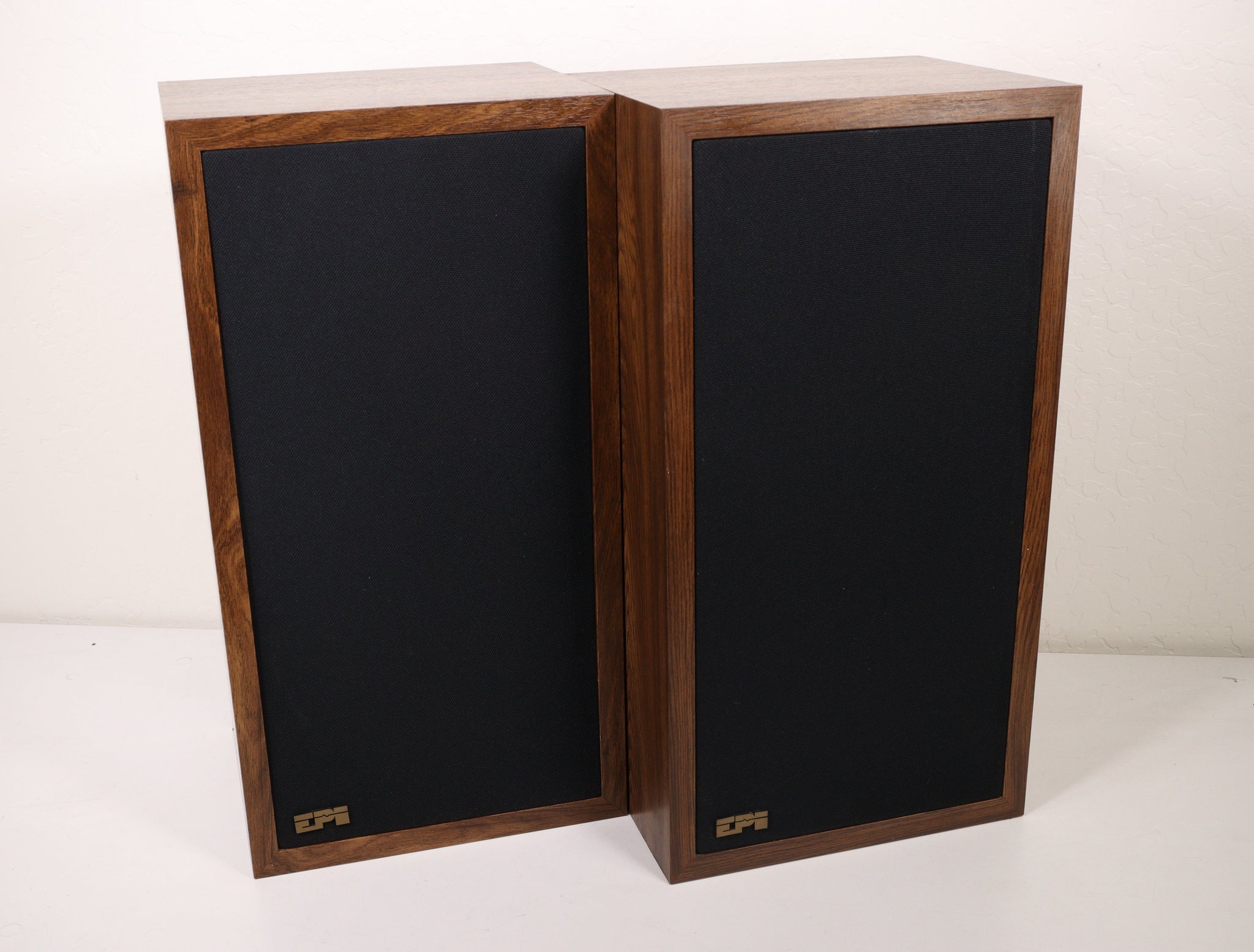 EPI 100V 2 Way Small Bookshelf Speaker Pair Dark Brown 8 Ohms 12-50 Wa