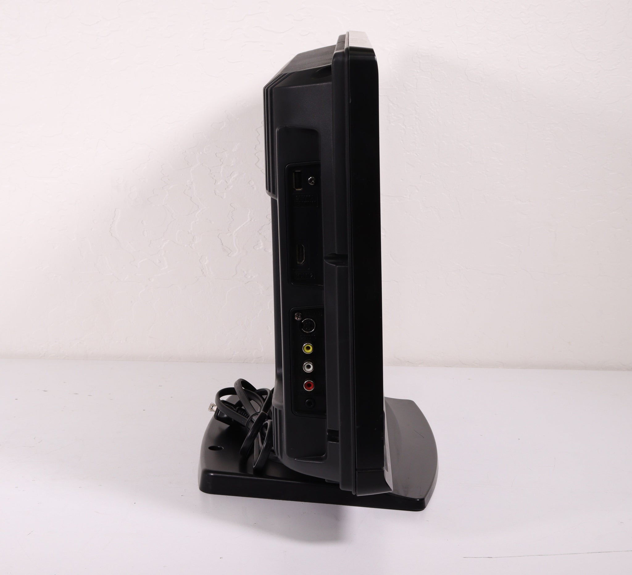 Emerson LC195EMX 19 Inch TV Television Screen HDMI (No Remote)