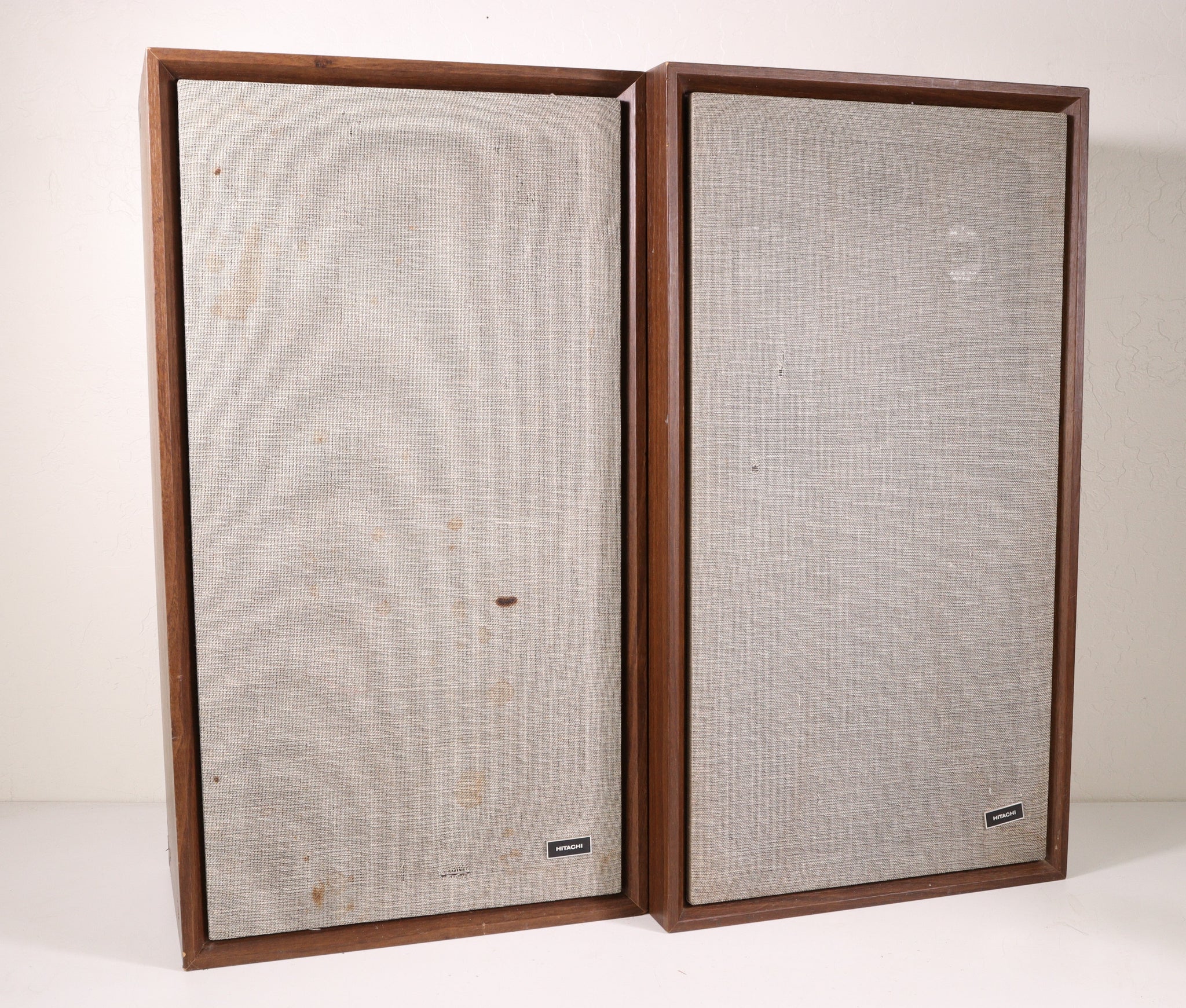 Hitachi HS-420 Bookshelf Speaker Pair 8 Ohms 40 Watts