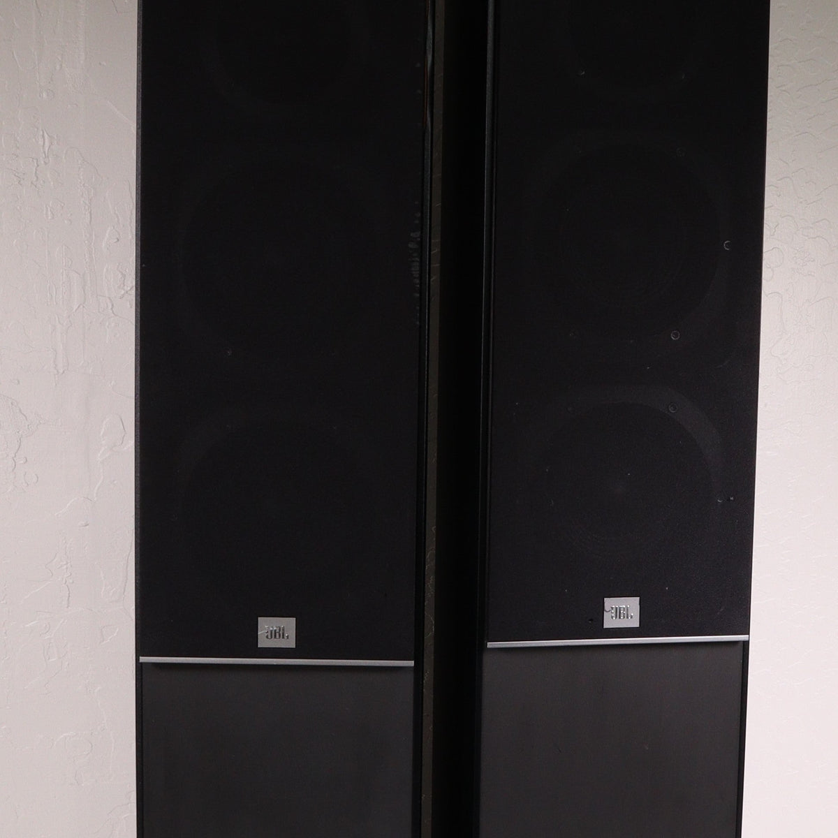 JBL ES Series ES80 Tower Speaker Pair 5 Way 400 Watts Max (Moderate We ...