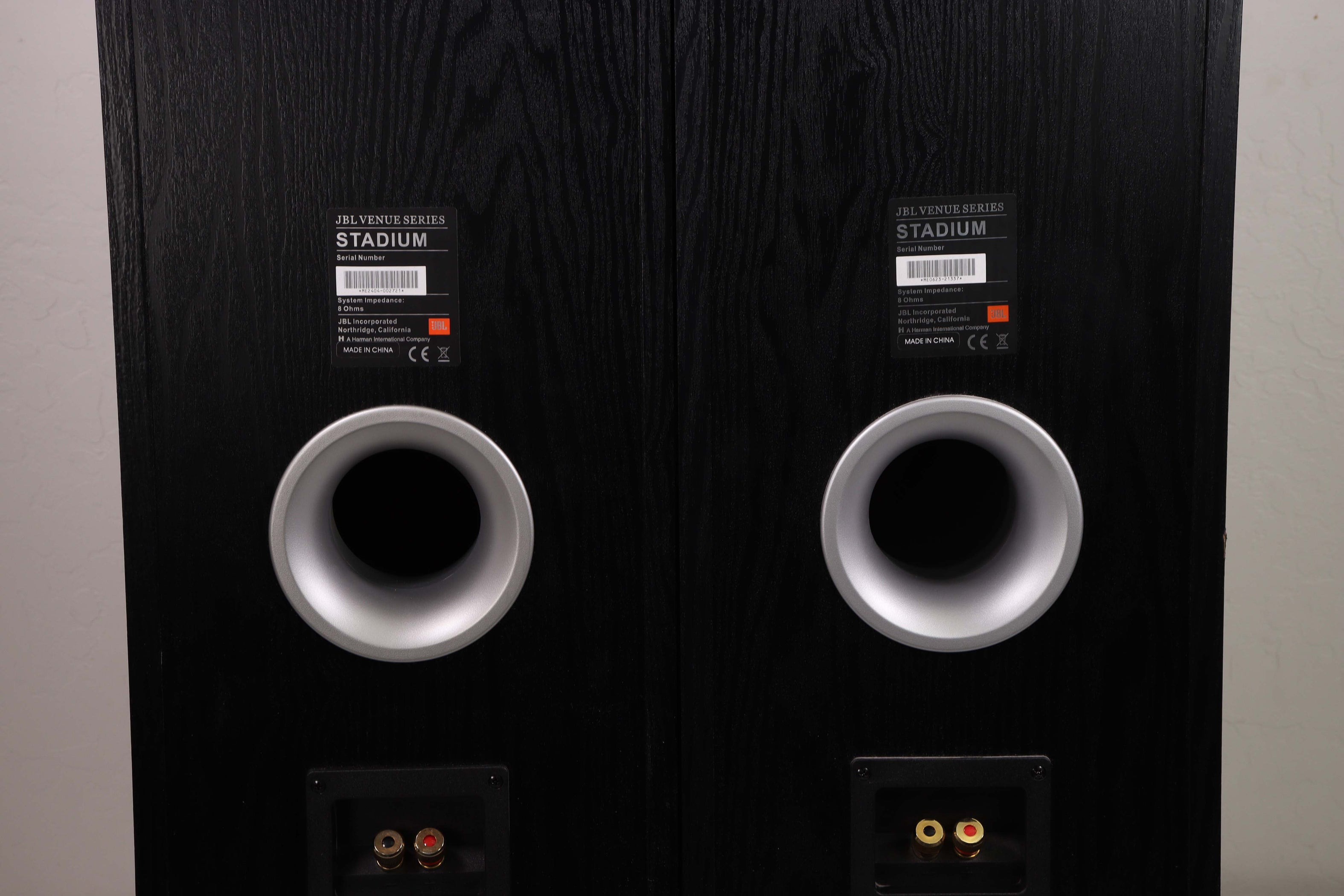 JBL Venue Series Stadium Tower Speakers Black 8 Ohms 225 Watts Max ...