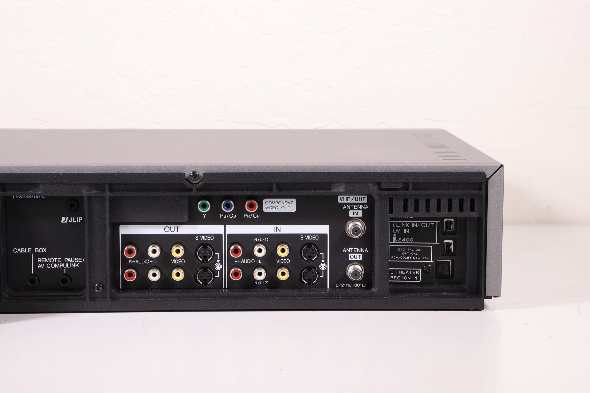 JVC SR-VD400U D-VHS Digital HDTV Recorder Player VCR