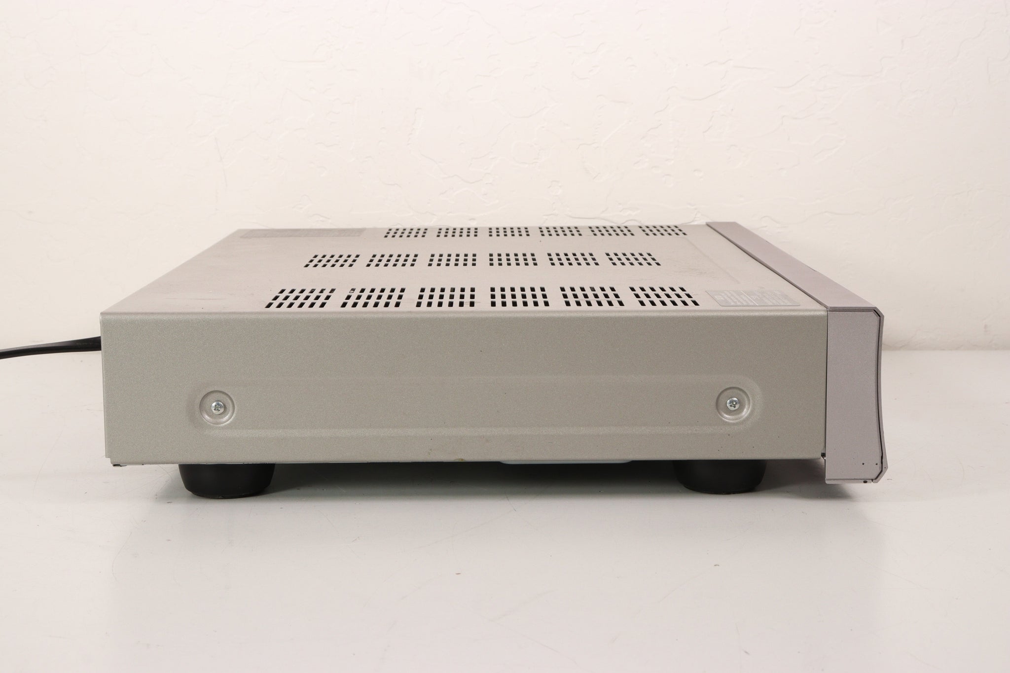 Onkyo TX-LR552 AV Receiver Audiophile Grade Digital Amp Discrete Outpu