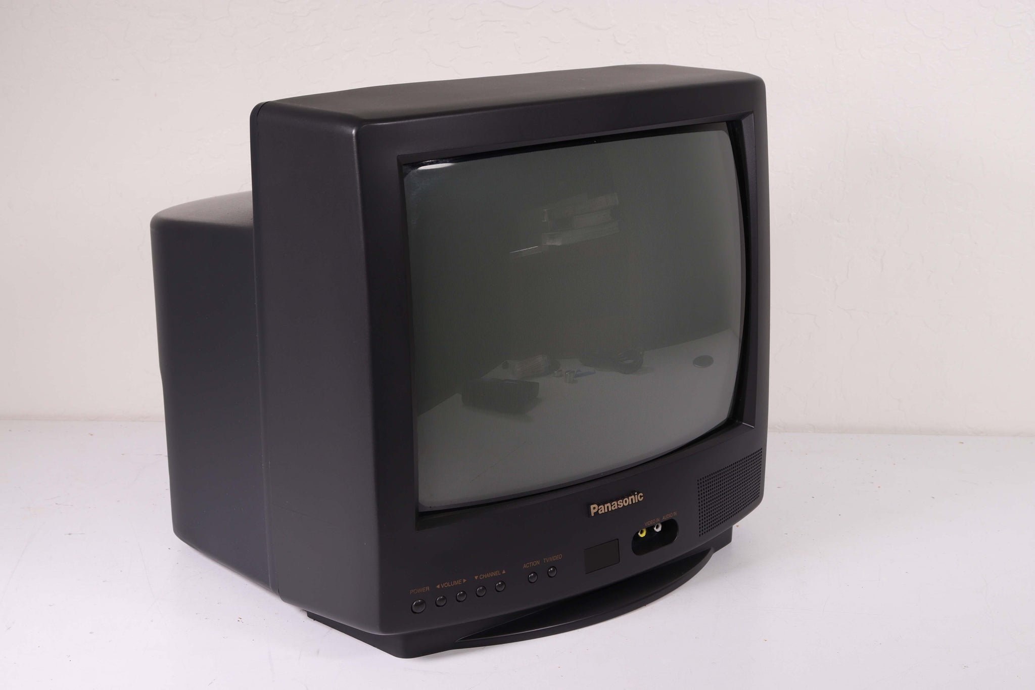 Panasonic CT-13R16V 13" Vintage Tube TV Small