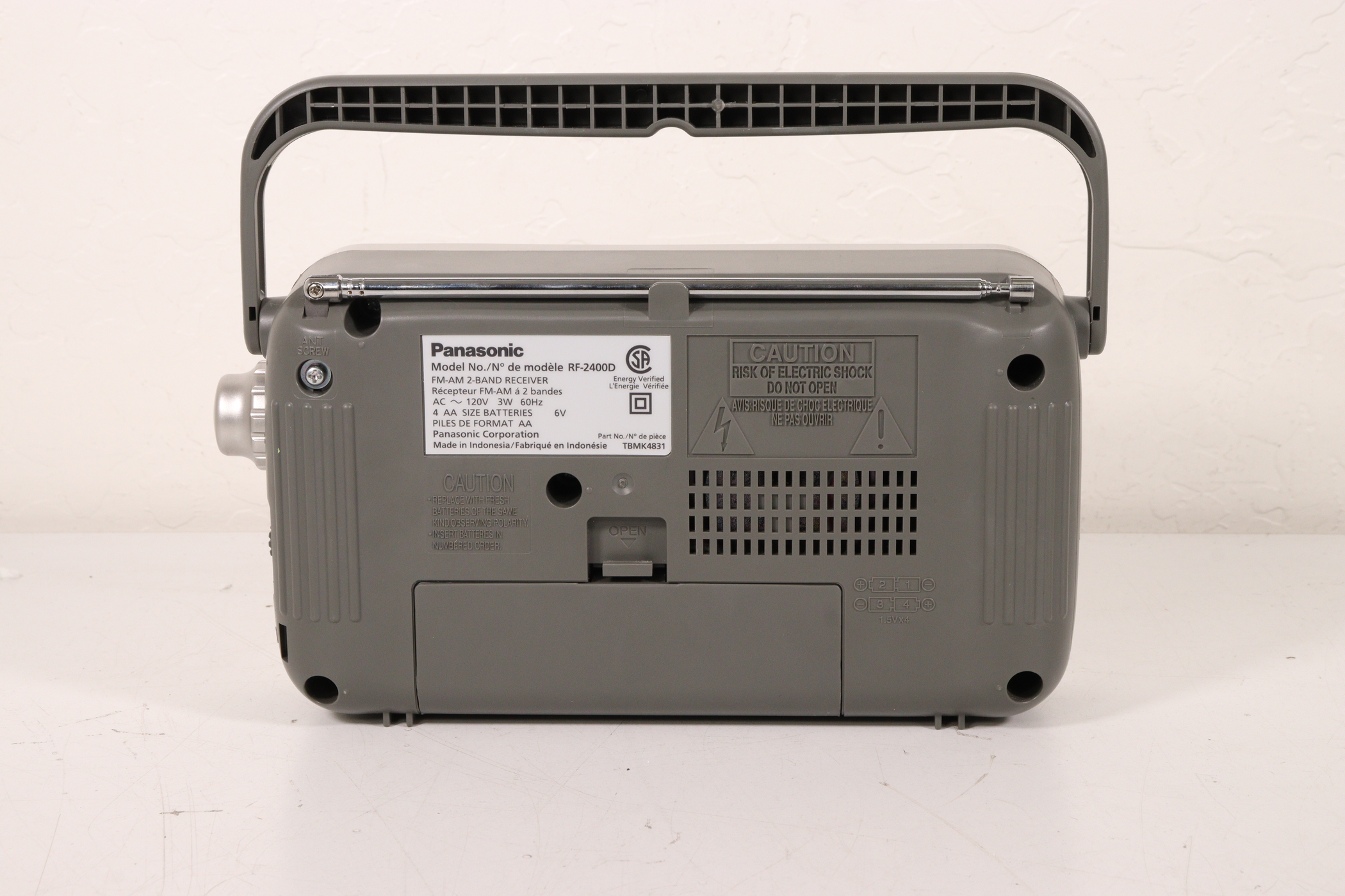 Panasonic RF-2400D Portable Radio — SpenCertified