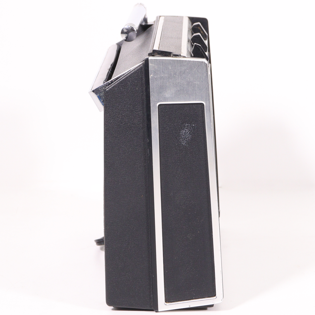 Panasonic RF-759 FM-AM 2-Band Portable Radio