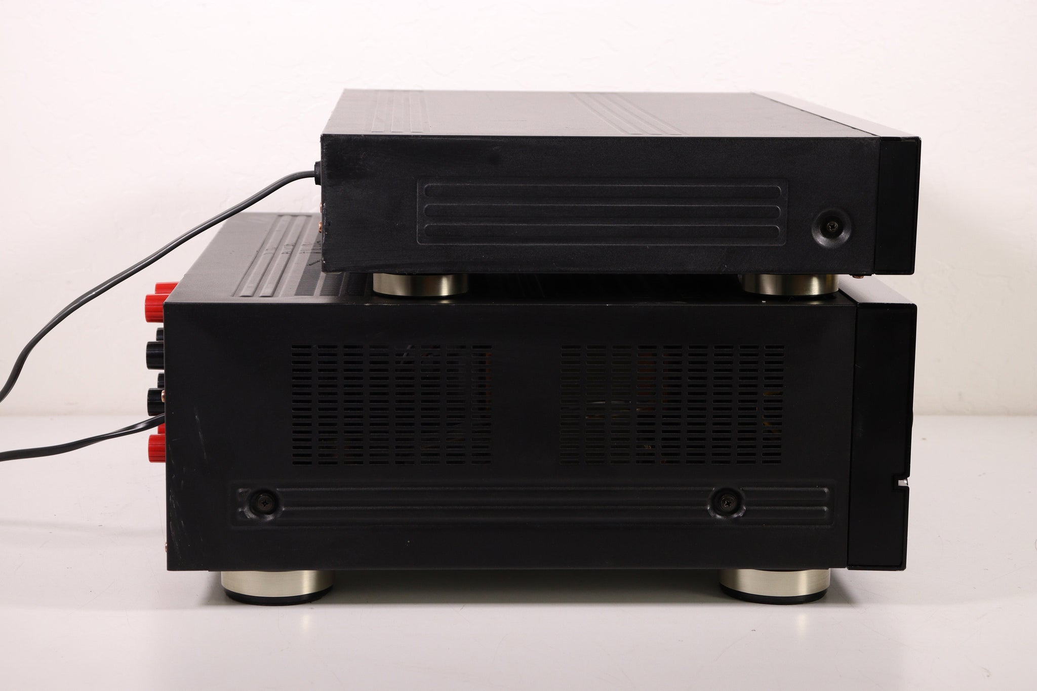 Pioneer F-757 Mark 2 Digital Tuner and Pioneer A-676 Amplifier Home Au