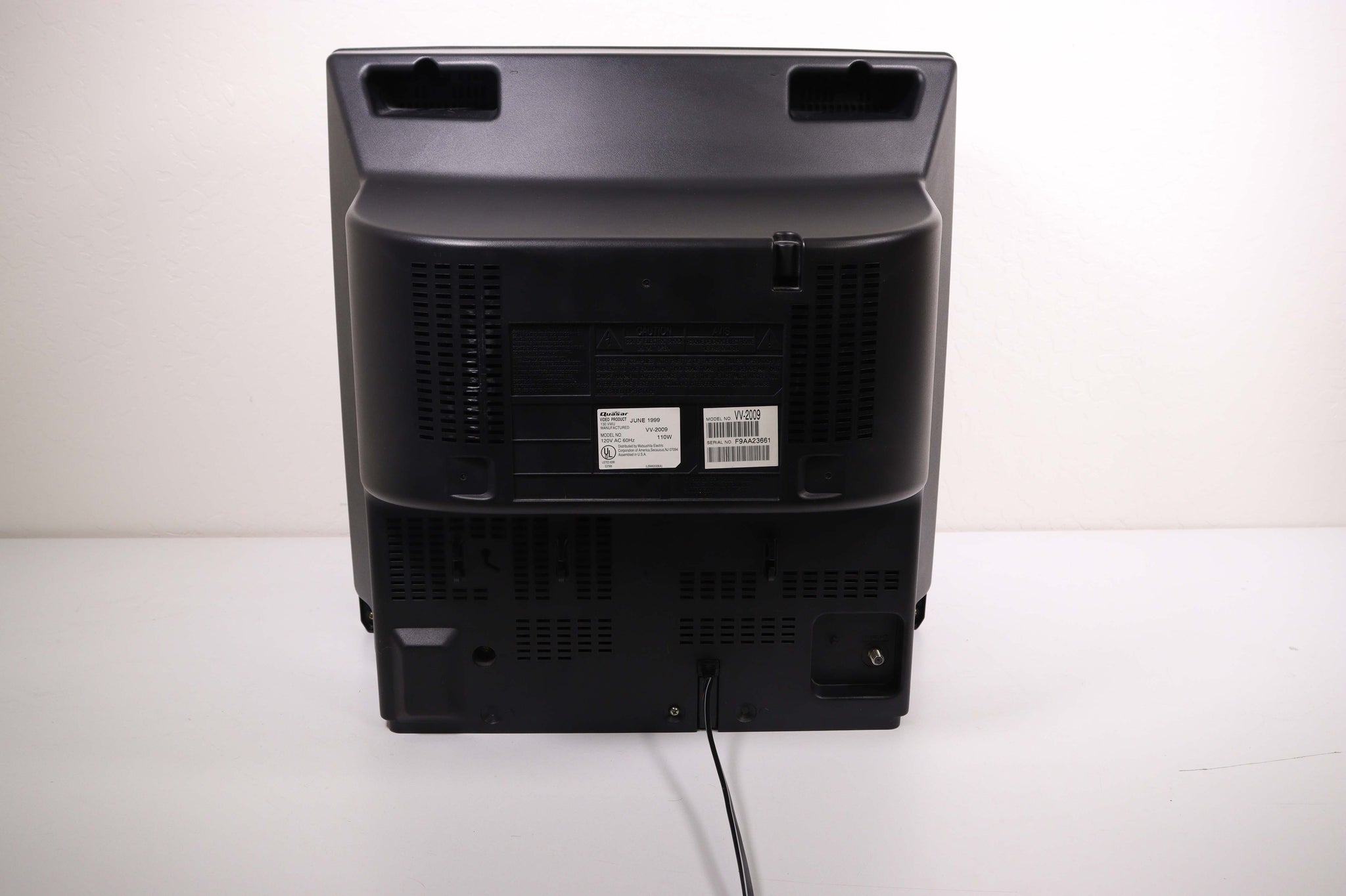 Quasar VV-2009 TV VCR VHS Player Combo Combination System Tube Televis