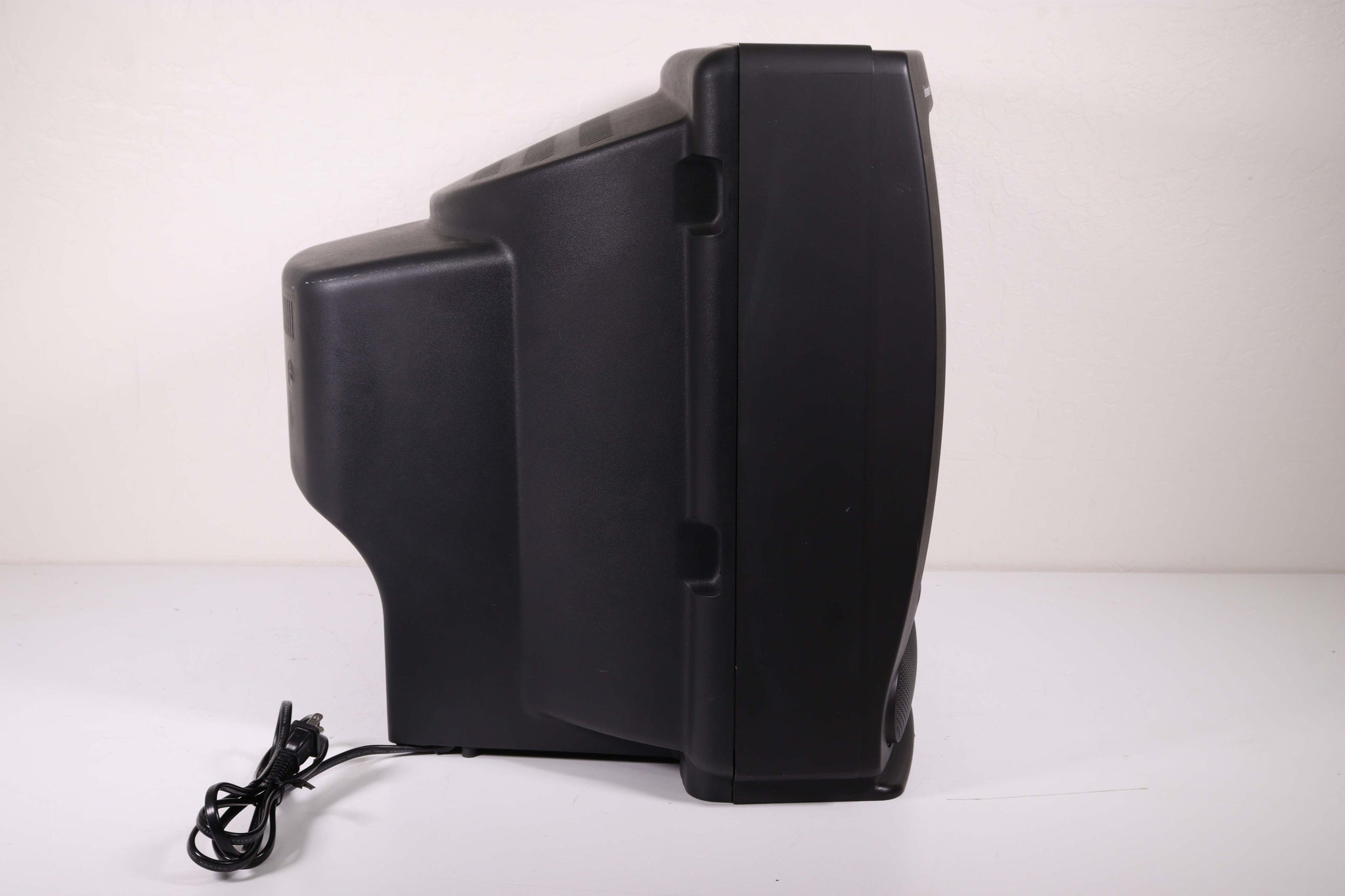 RCA F19424 Tube TV 19 Inch Retro Television Screen Entertainment Serie