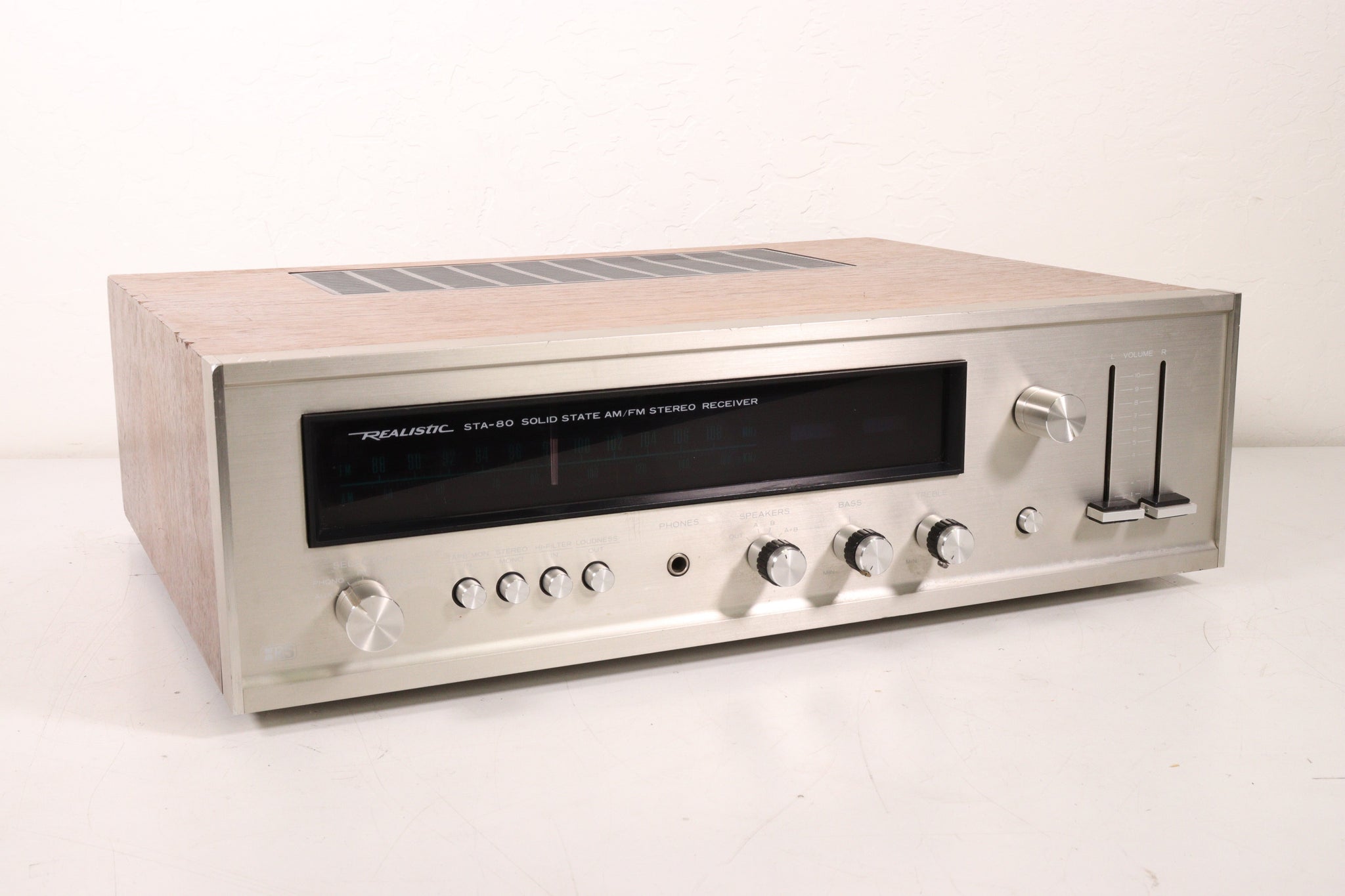 Realistic STA-80 Receiver Solid State AM/FM Radio